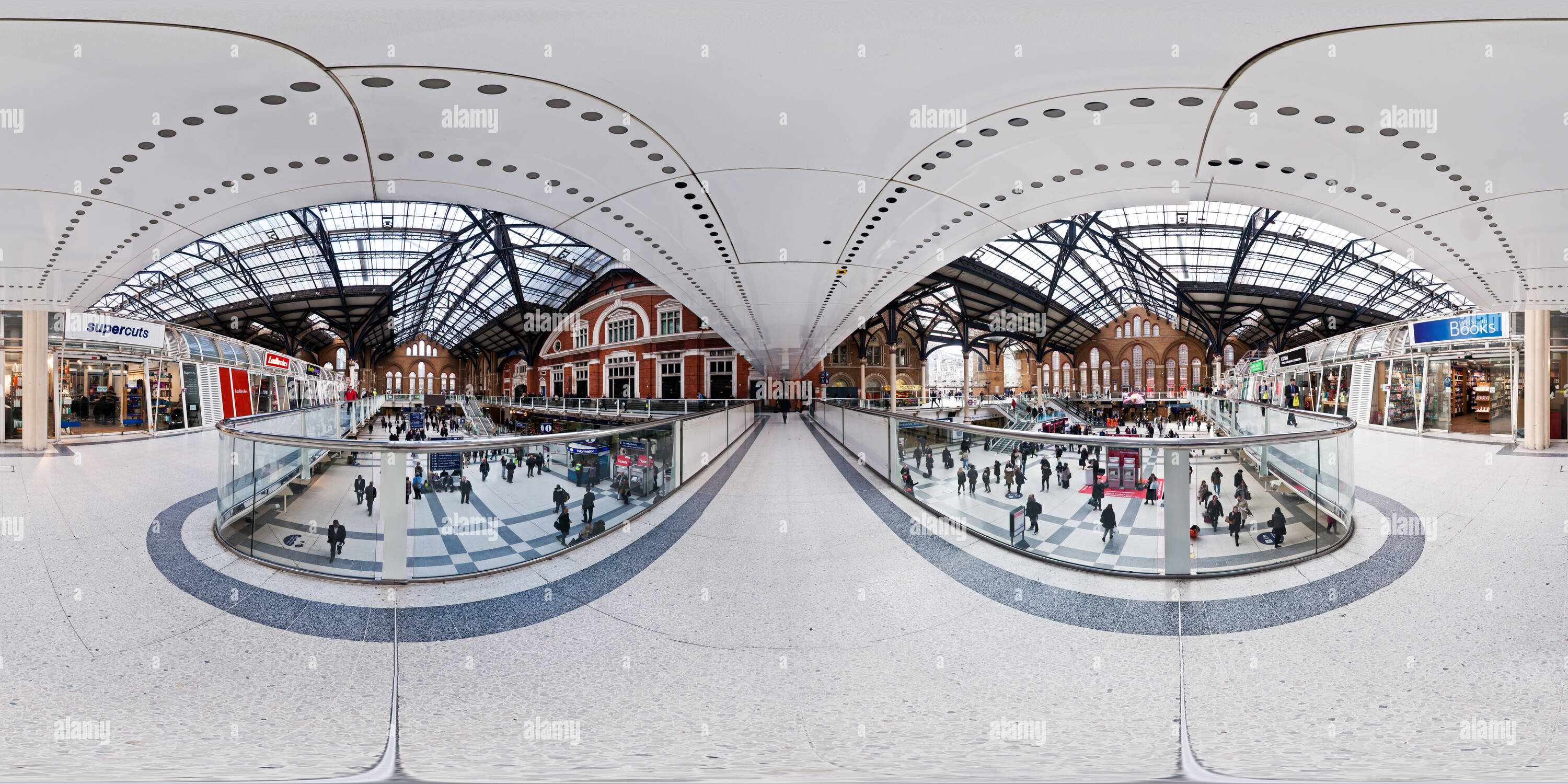 360° view of Liverpool Street Station - Alamy