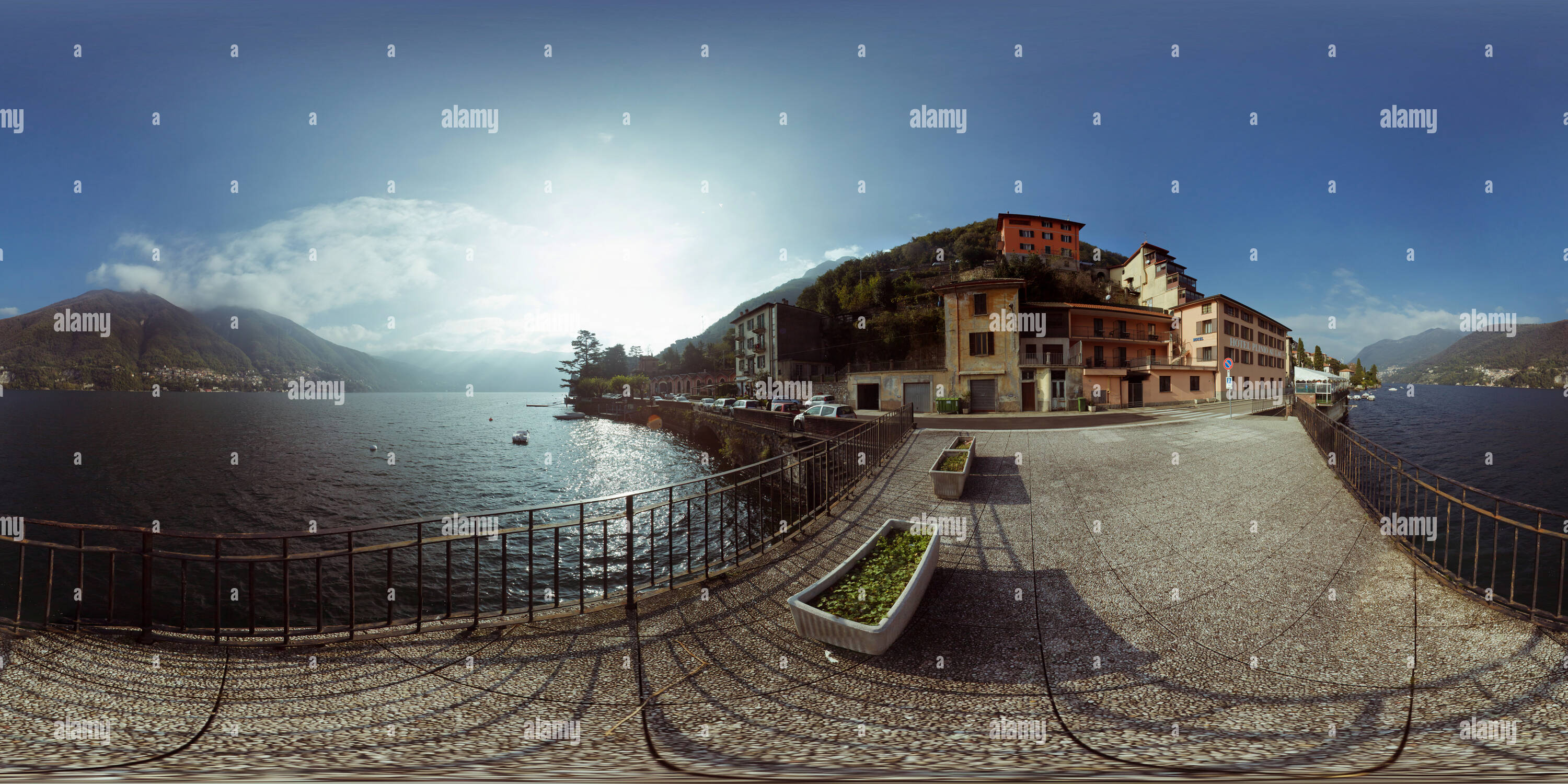 360° view of Lago di Como - Alamy
