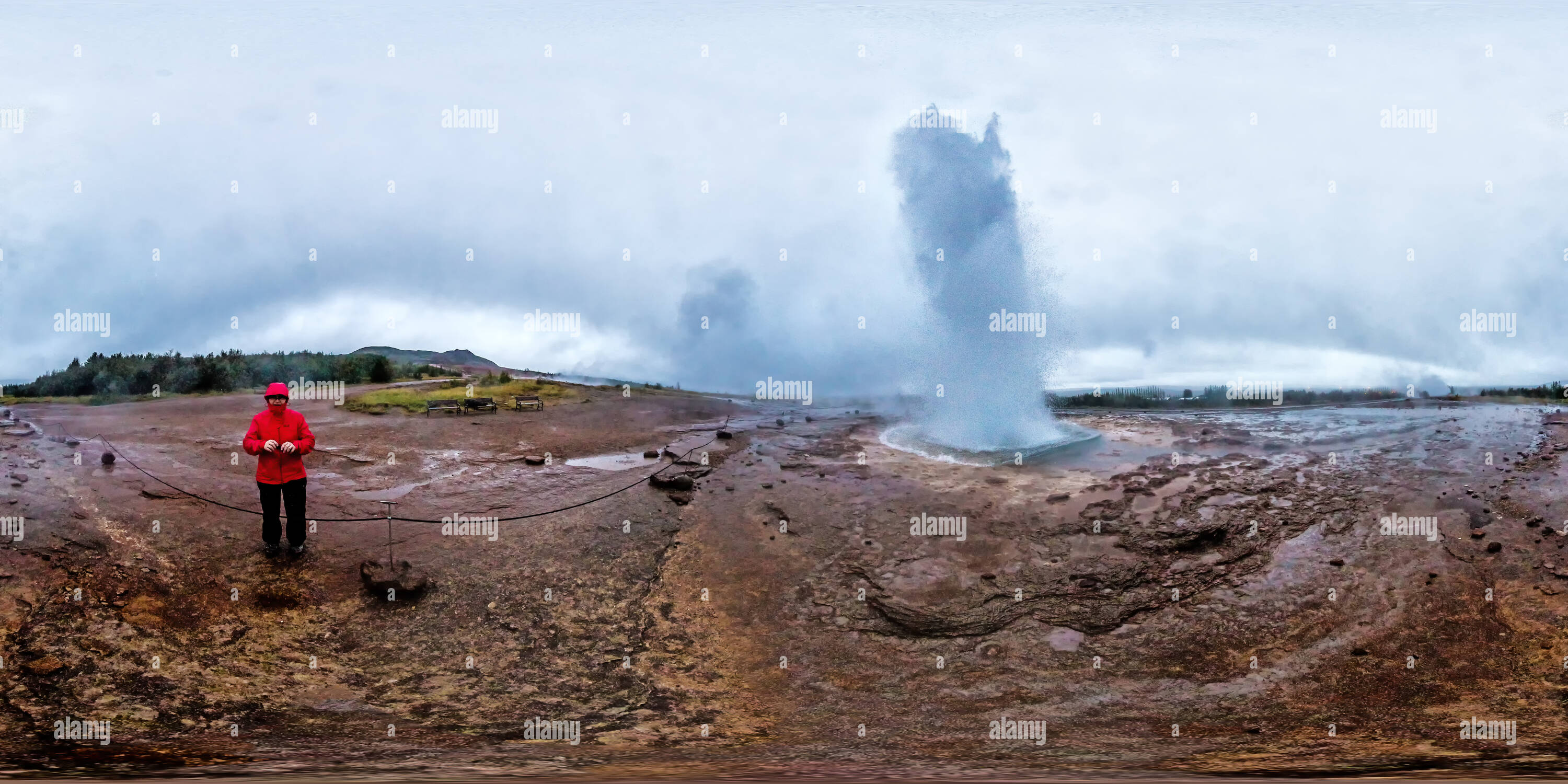 360° view of Wet, wet, wet! - Alamy
