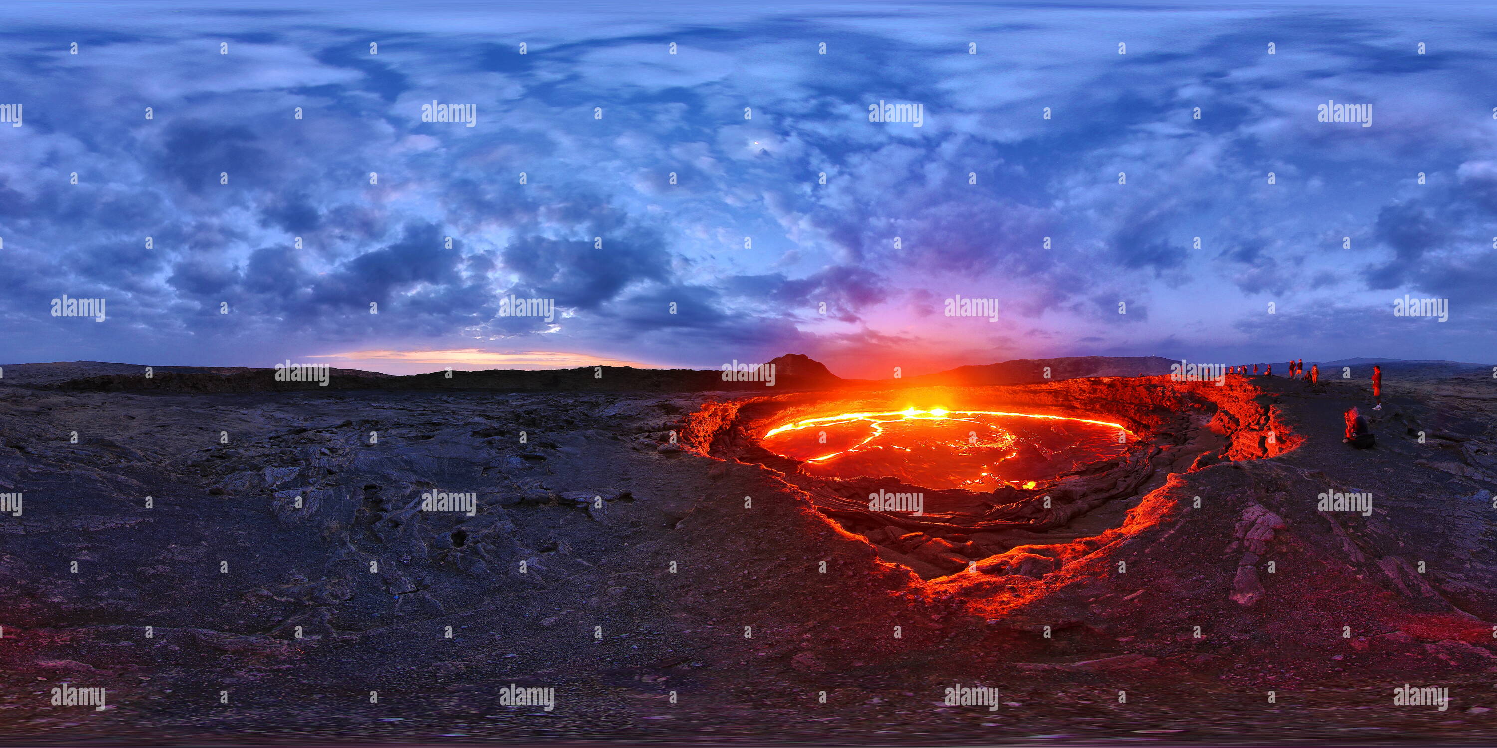 360° view of Blue hour at Erta Ale lava lake - Alamy