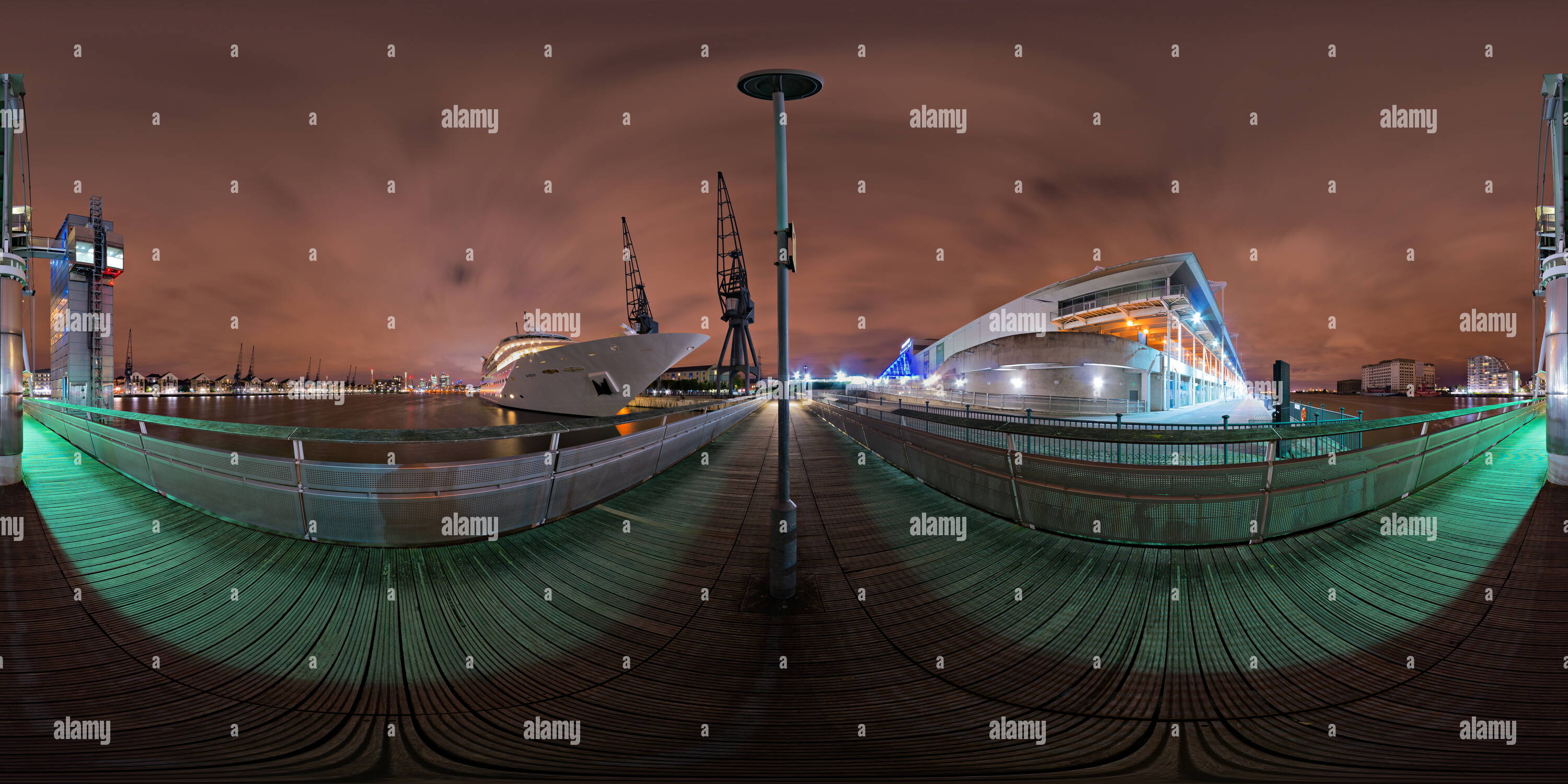 360° view of Path to Royal Victoria Dock Bridge, London - Alamy