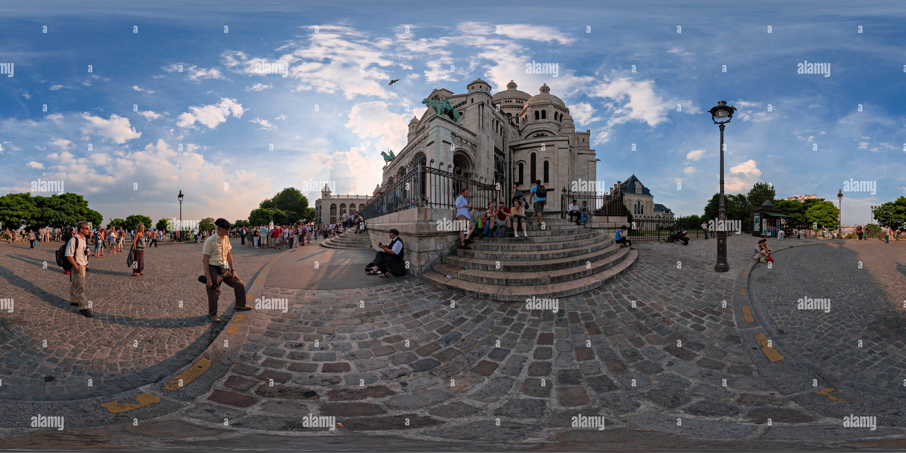 360° view of Side steps of Sacre Coeur, Paris, France - Alamy