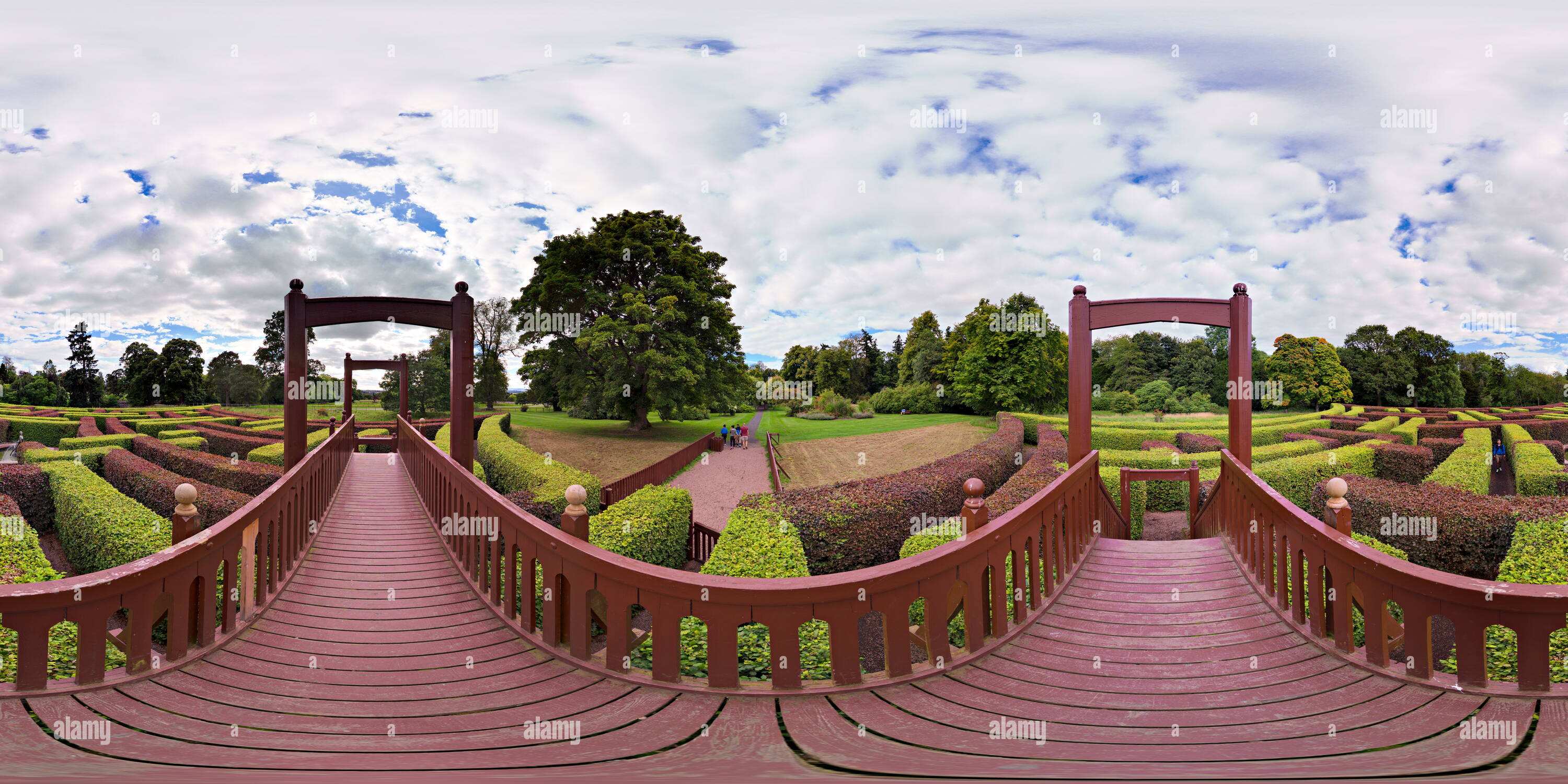 Scone palace maze hi-res stock photography and images - Alamy