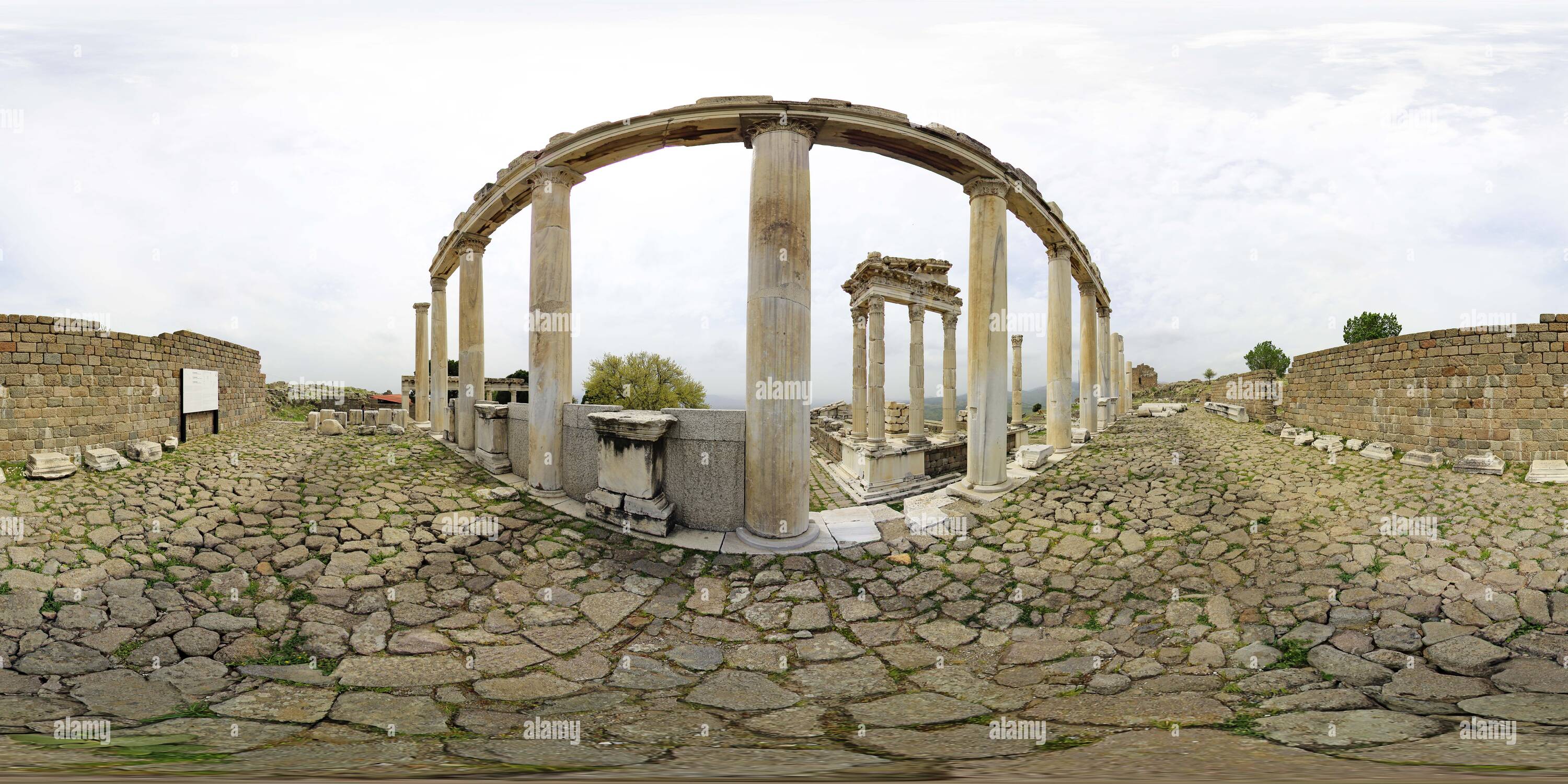 360° view of Temple of Trajan in Pergamon - Alamy