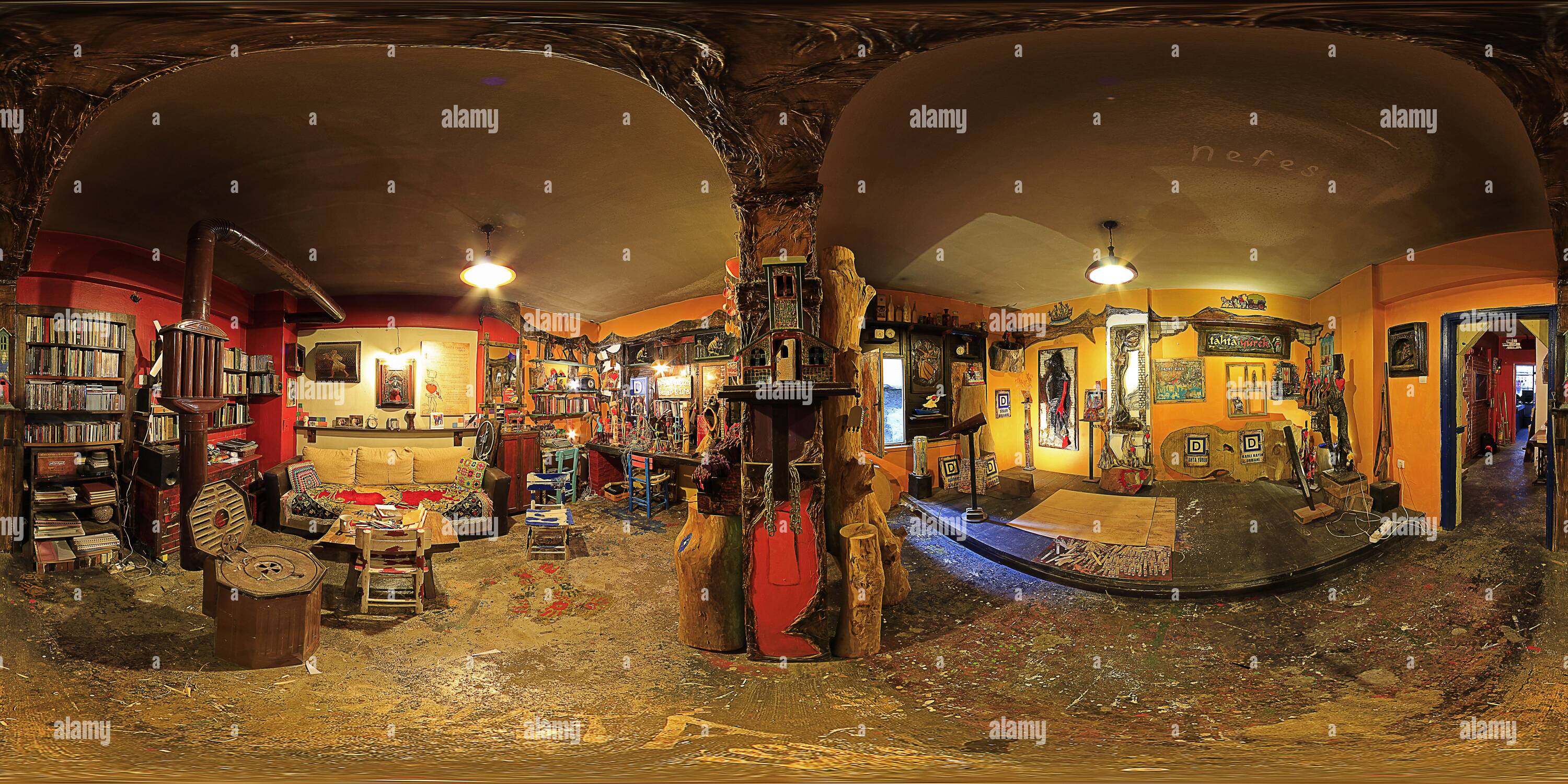 360° view of Wood artist Workshop(Tahta yurek Murat Dolek - Alamy