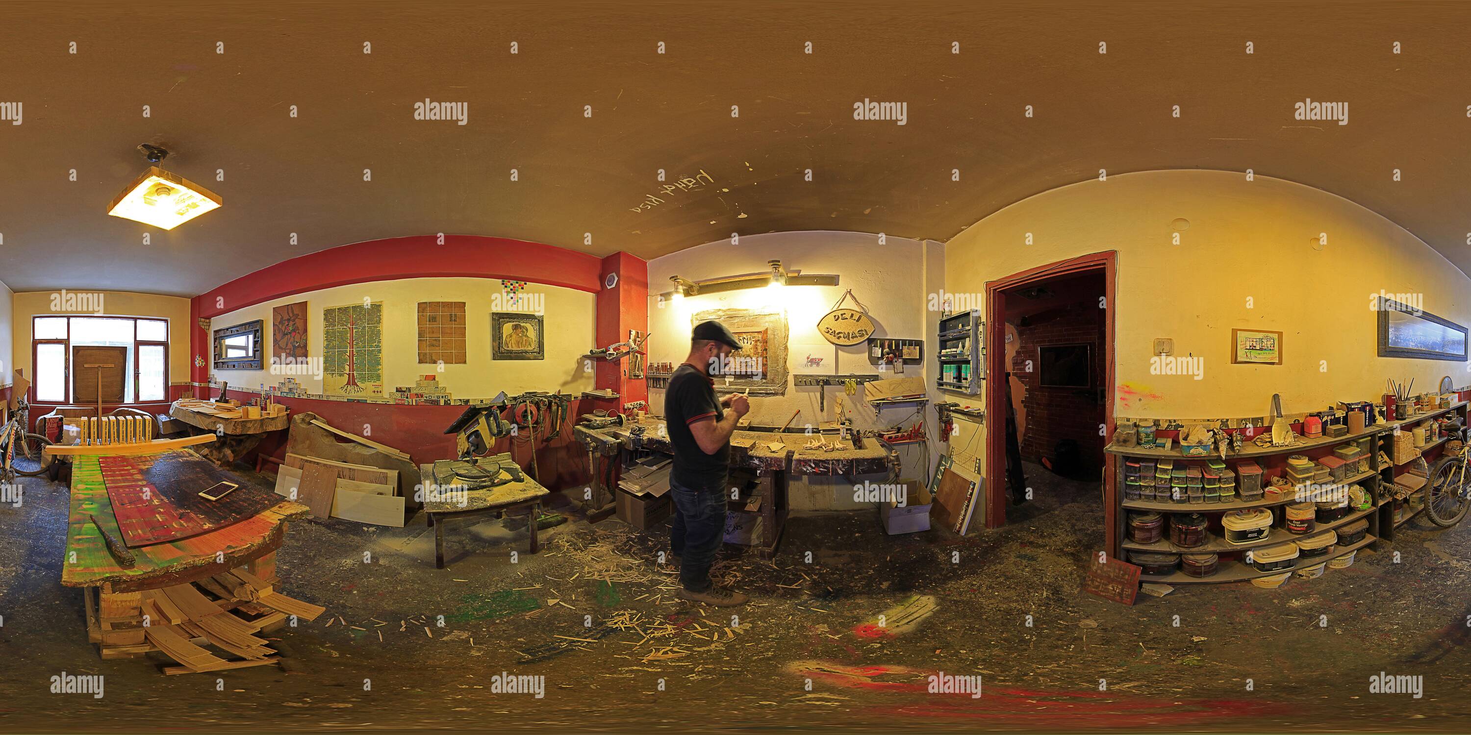 360° view of Wood artist Workshop(Tahta yurek Murat Dolek - Alamy