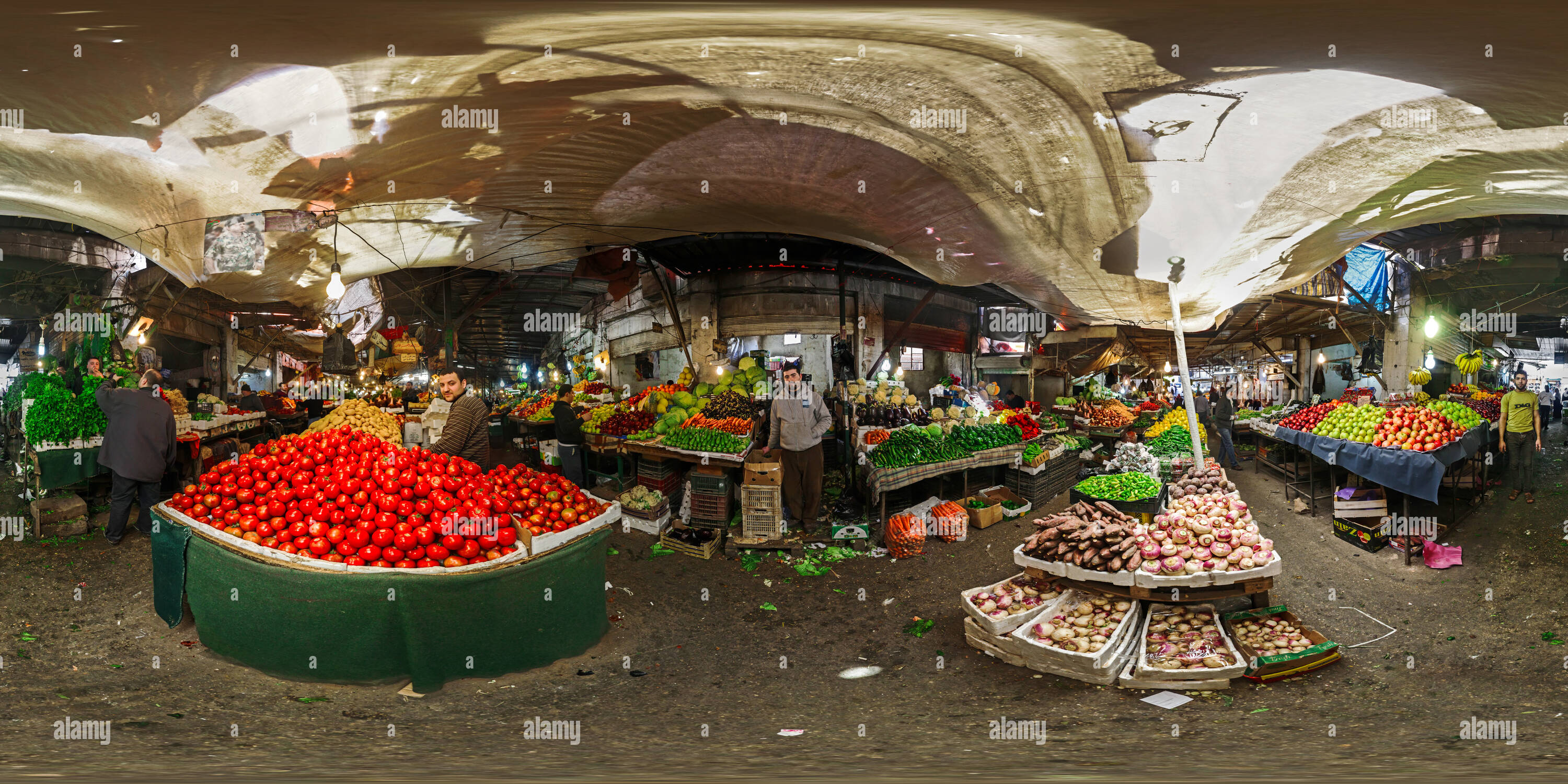 360° view of Fruit and vegetable market - Amman - Alamy