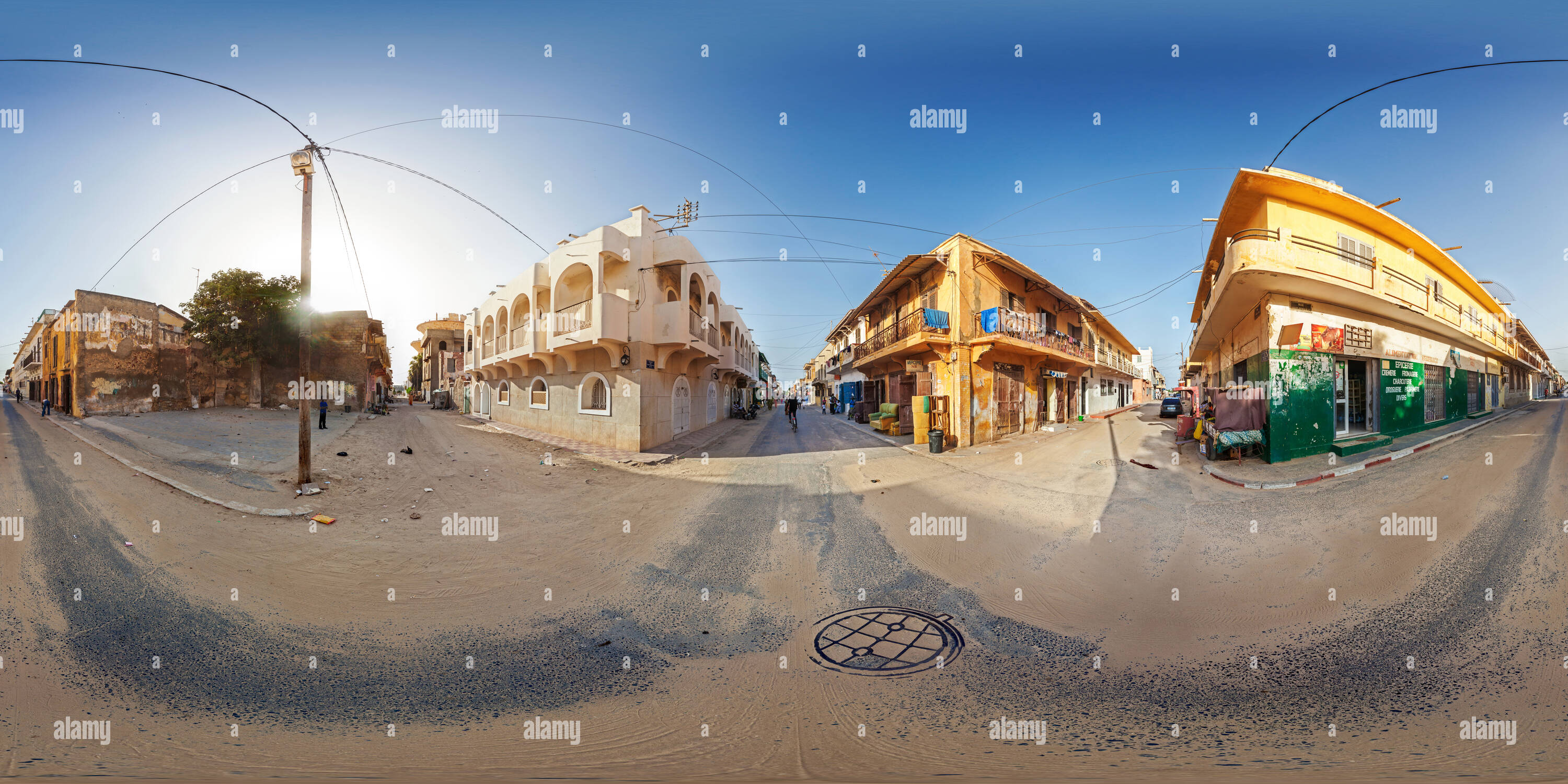 Senegal colonial architecture old hi-res stock photography and images ...