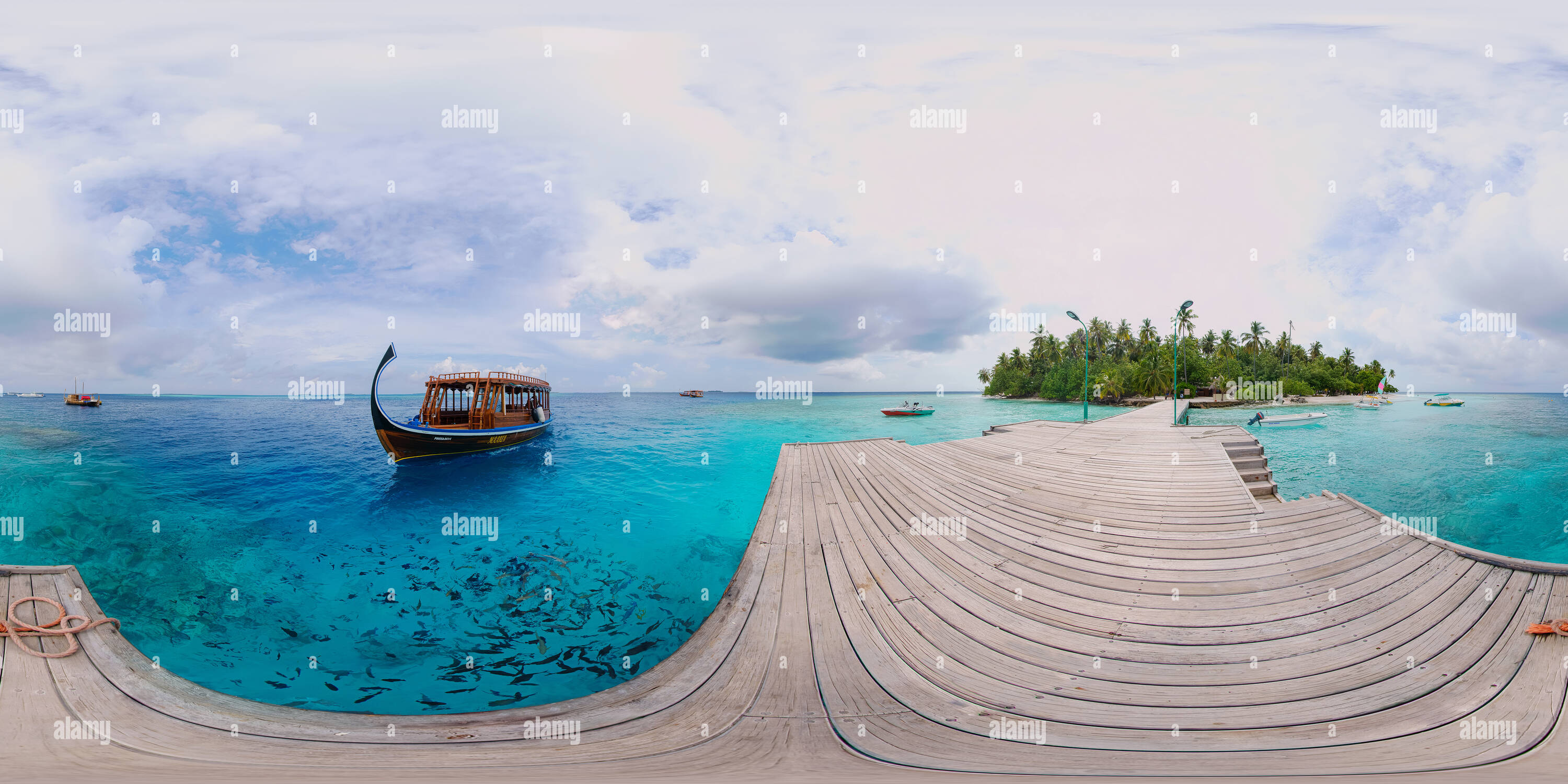 Virtual tour maldives hi-res stock photography and images - Alamy
