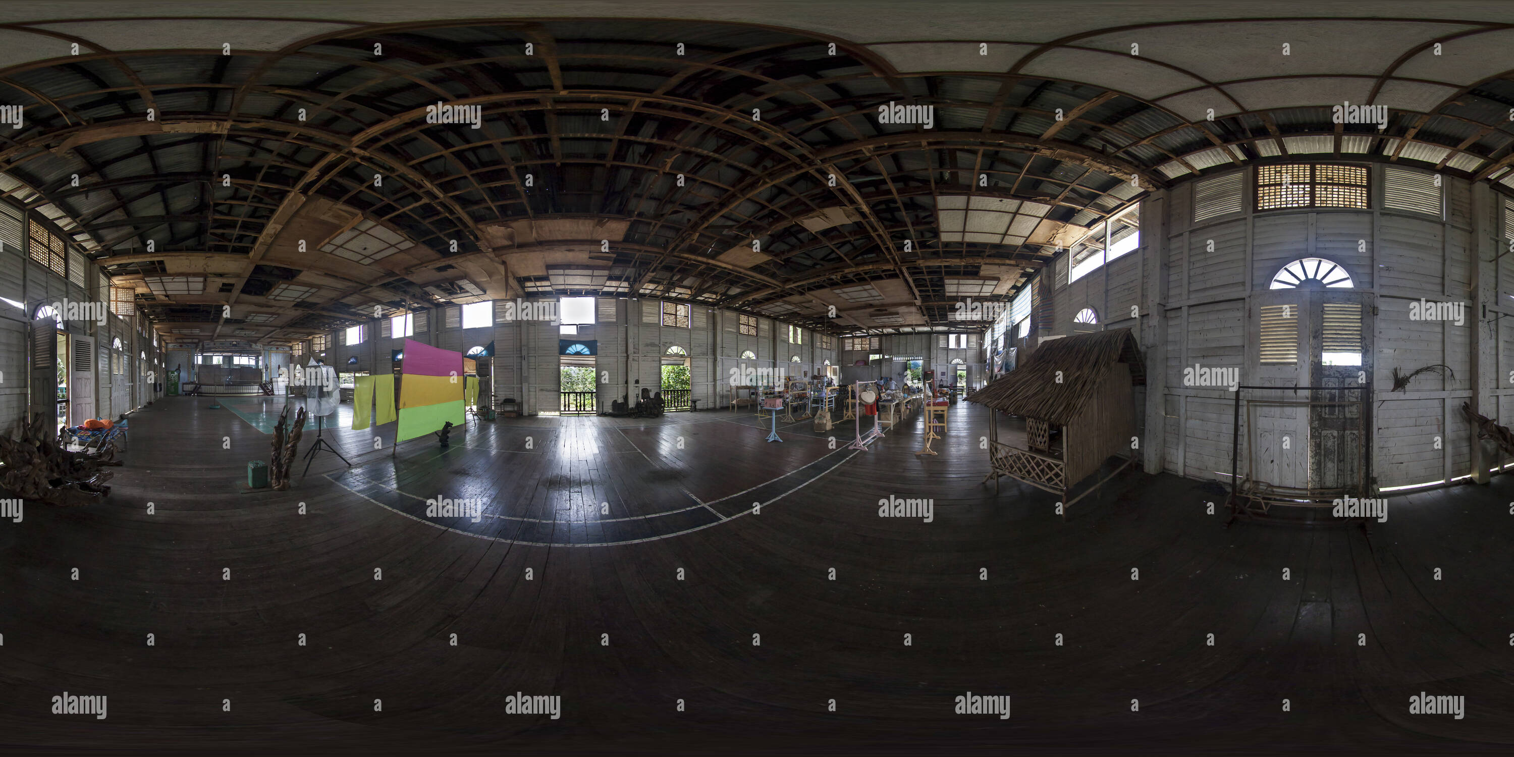 Shopping mall inmates hi-res stock photography and images - Alamy