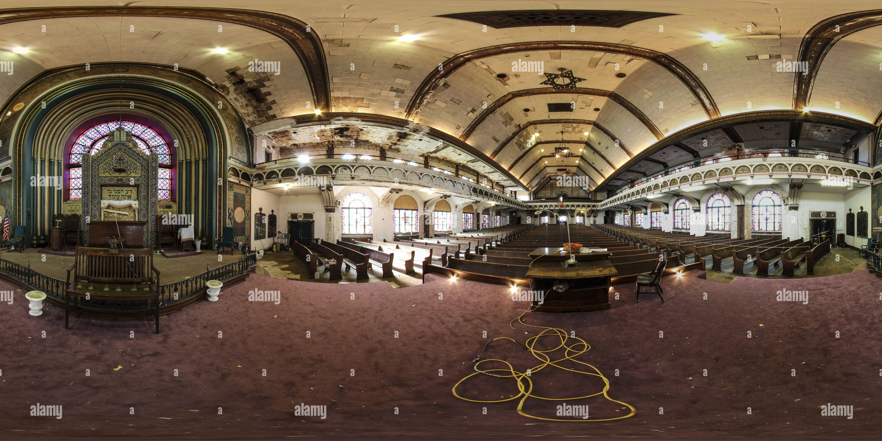 360° view of Agudas Achim Synagogue - Chicago - closed for decades - Alamy