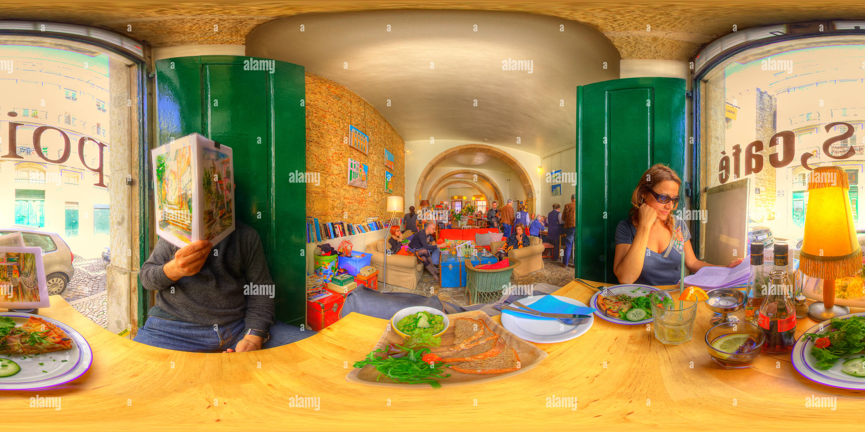 360° view of pois cafe in lisbon - Alamy