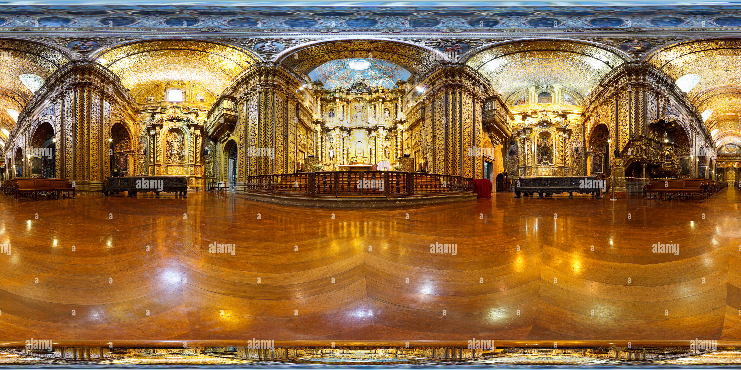 360° view of la compañia church in quito - Alamy