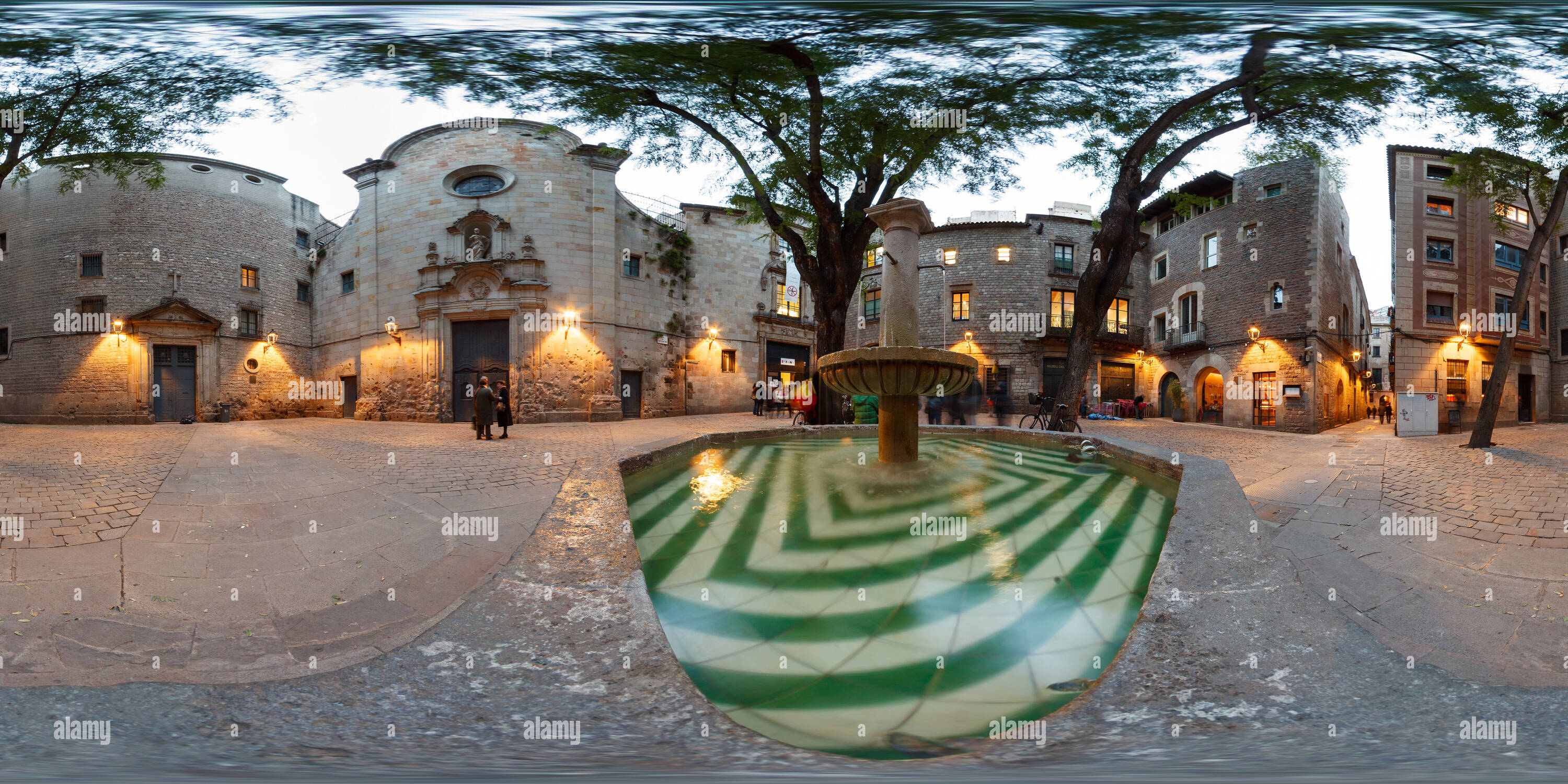 360° view of square in gotic town. barcelona - Alamy