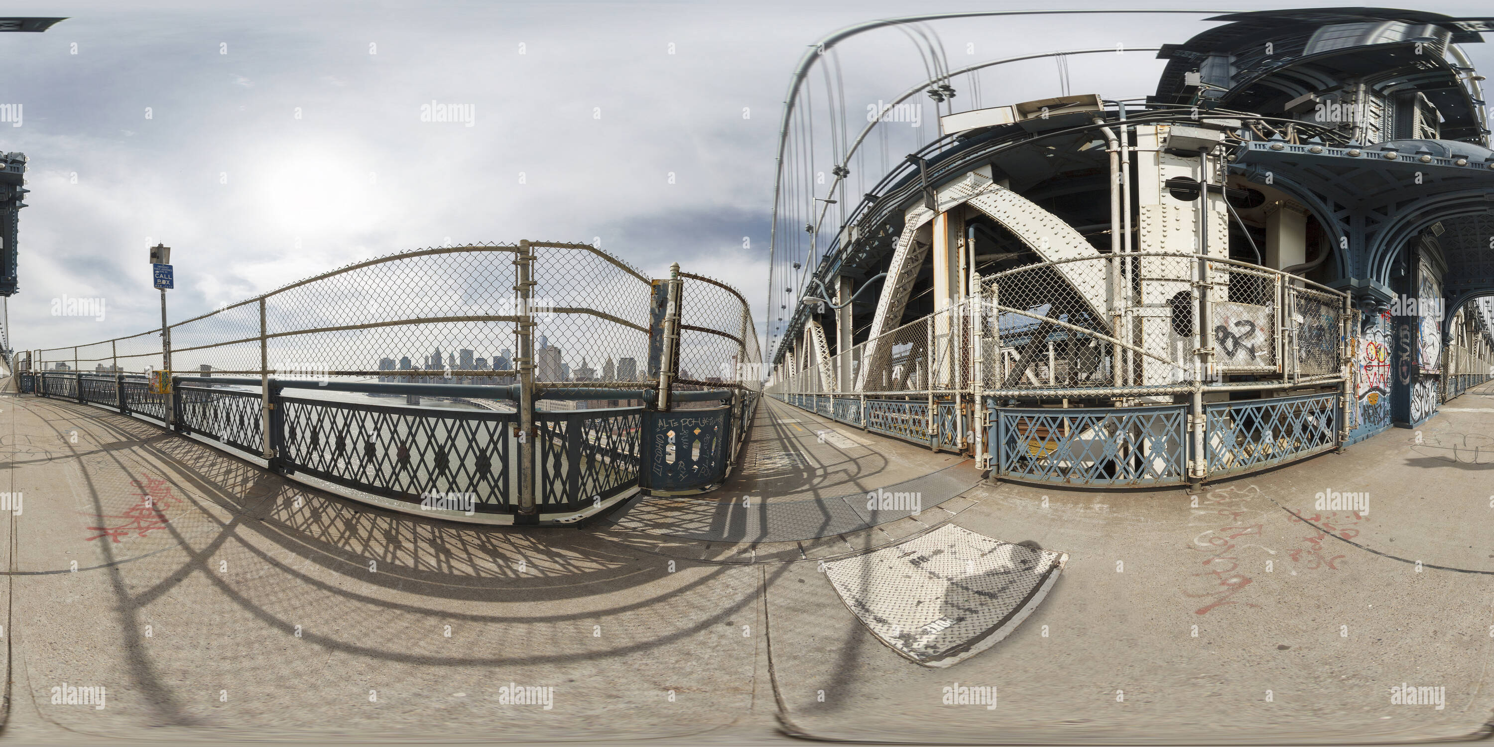 360° view of manhattan bridge. new york - Alamy