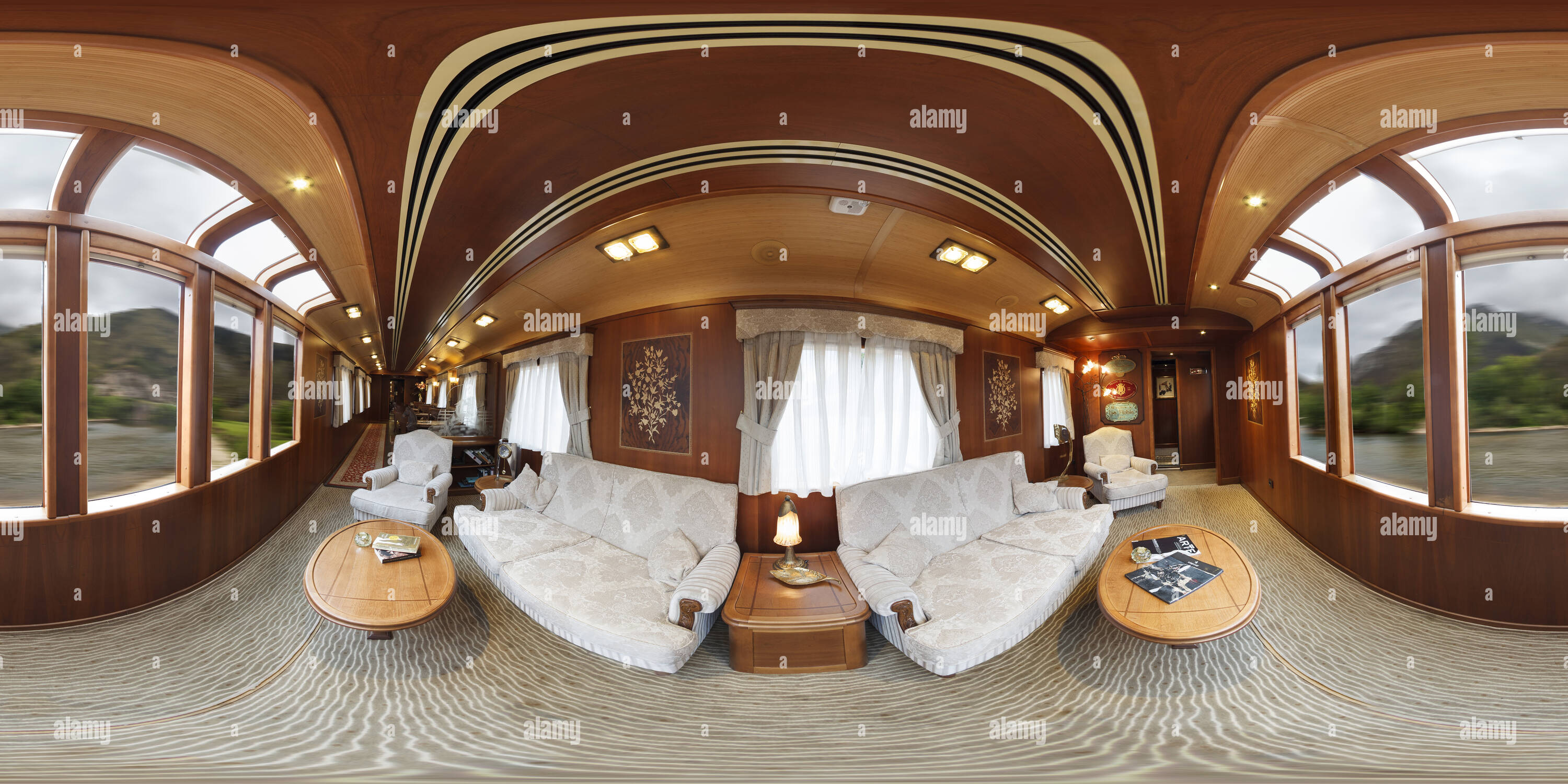 360° view of transcantabrico spanish luxury train - Alamy