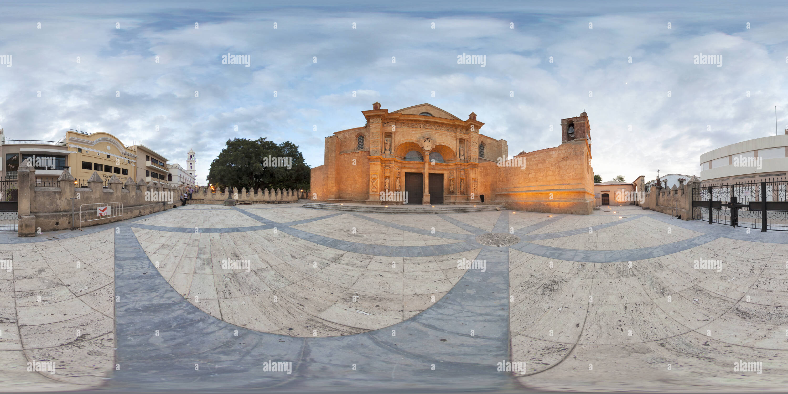 360° view of cathedral. santo domingo. dominican republic - Alamy