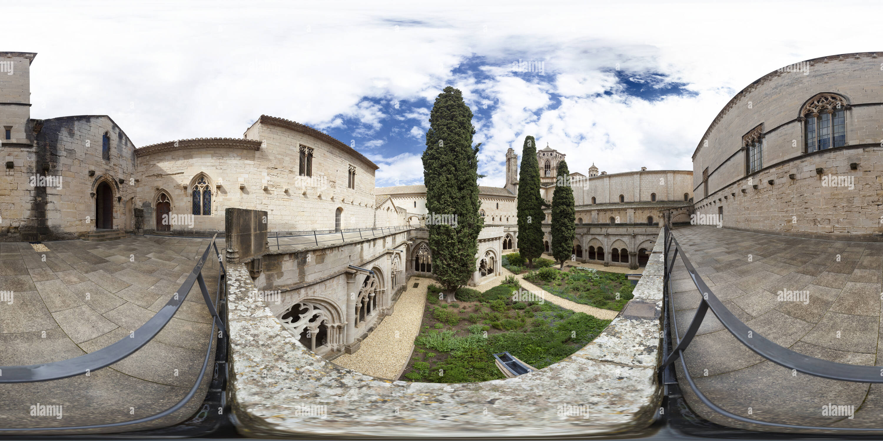 Monastery in poblet hi-res stock photography and images - Alamy