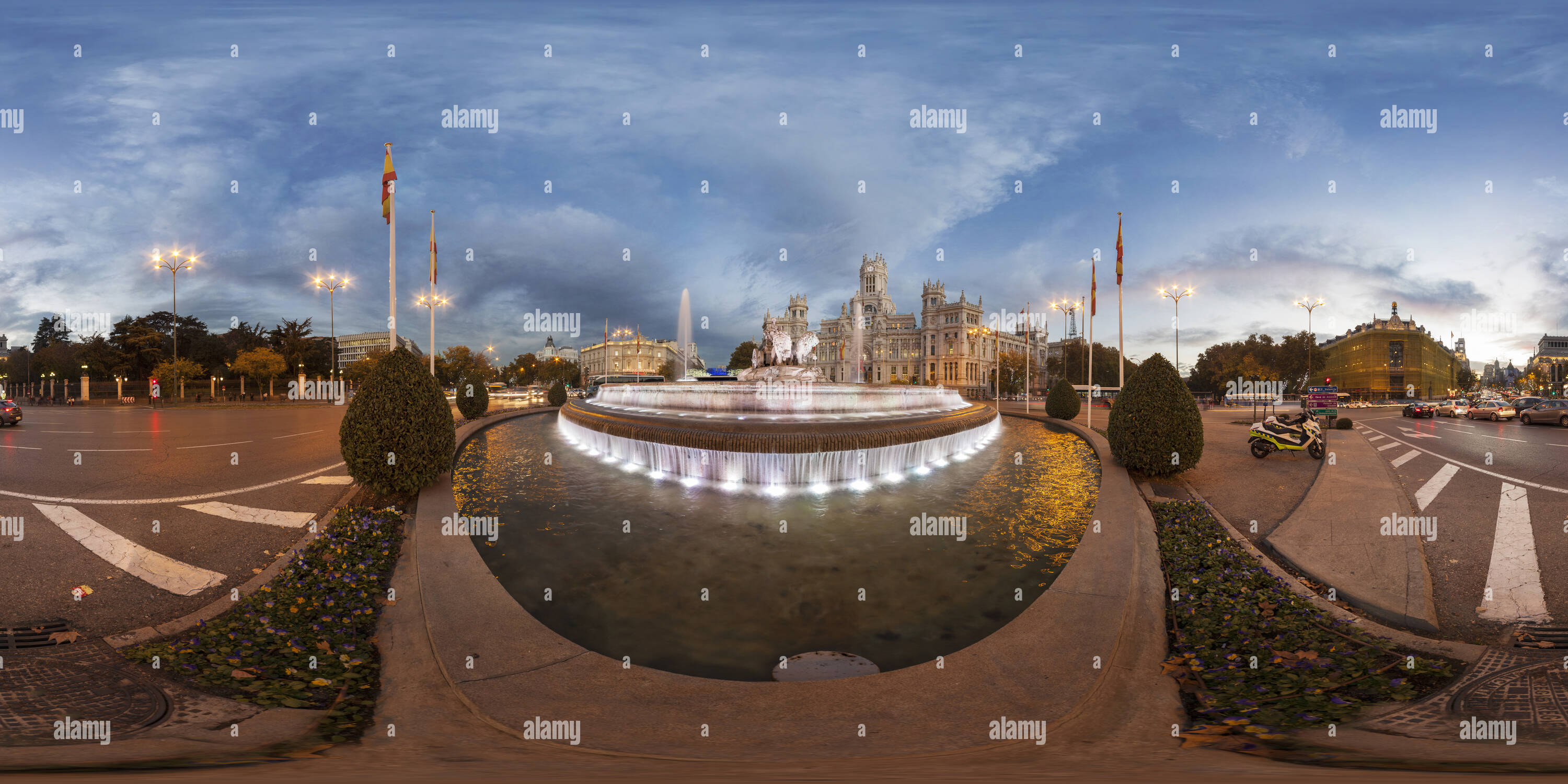 360° view of cibeles square in christmas. madrid, spain - Alamy