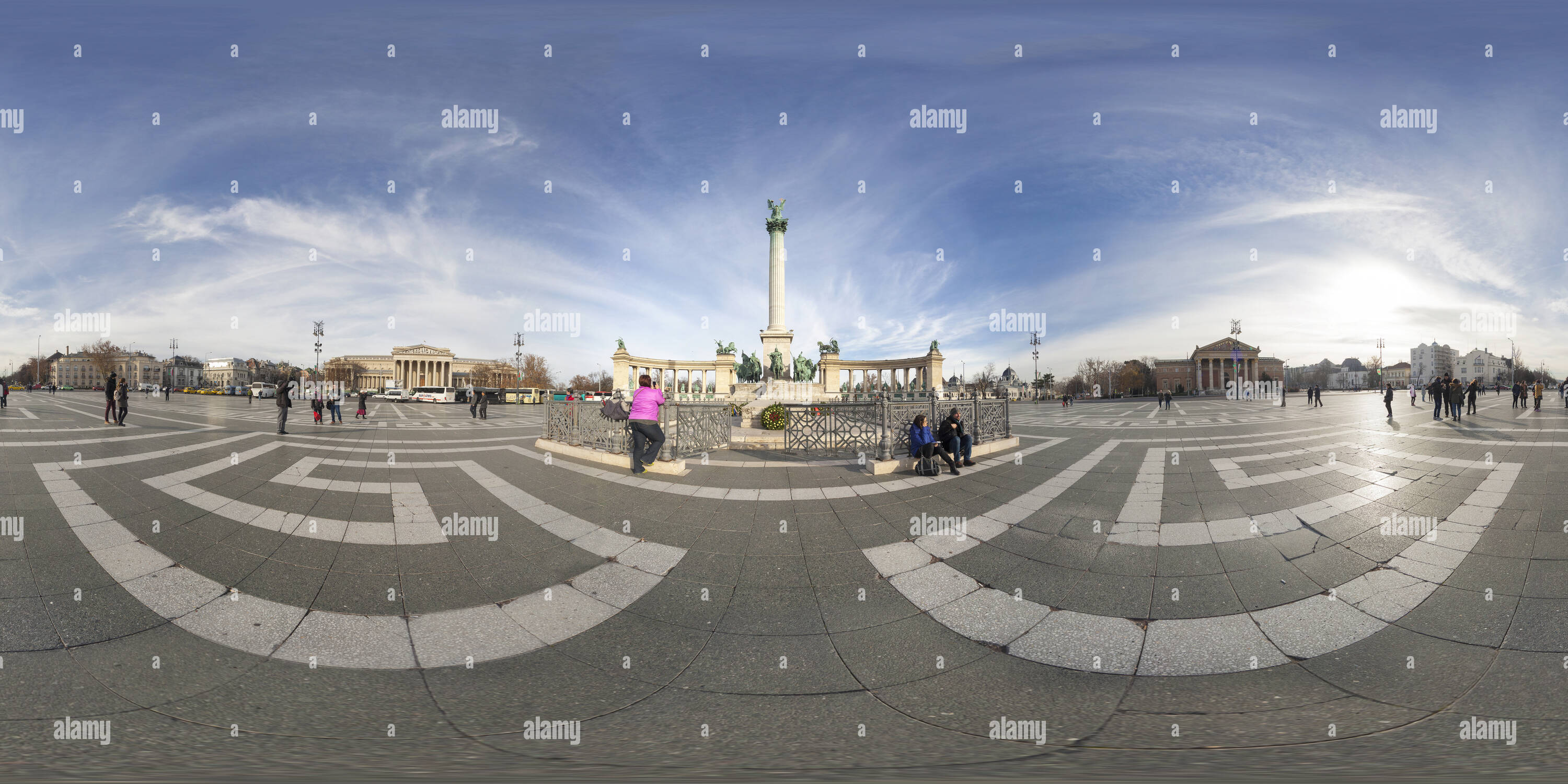 360° view of The Heroes' Square. Budapest - Alamy