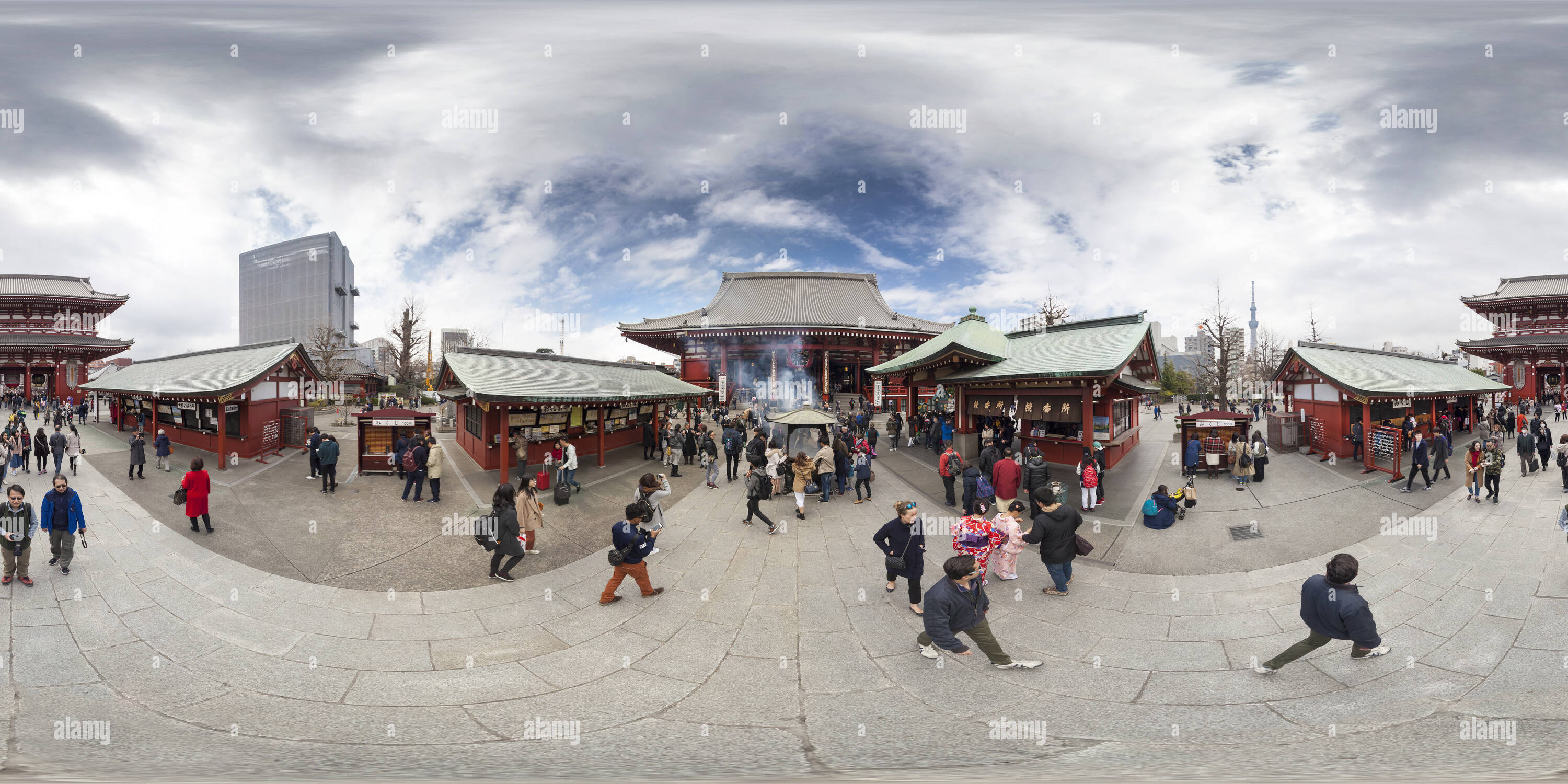 360° view of Sensoji Asakusa Temple, Tokyo, Japan - Alamy