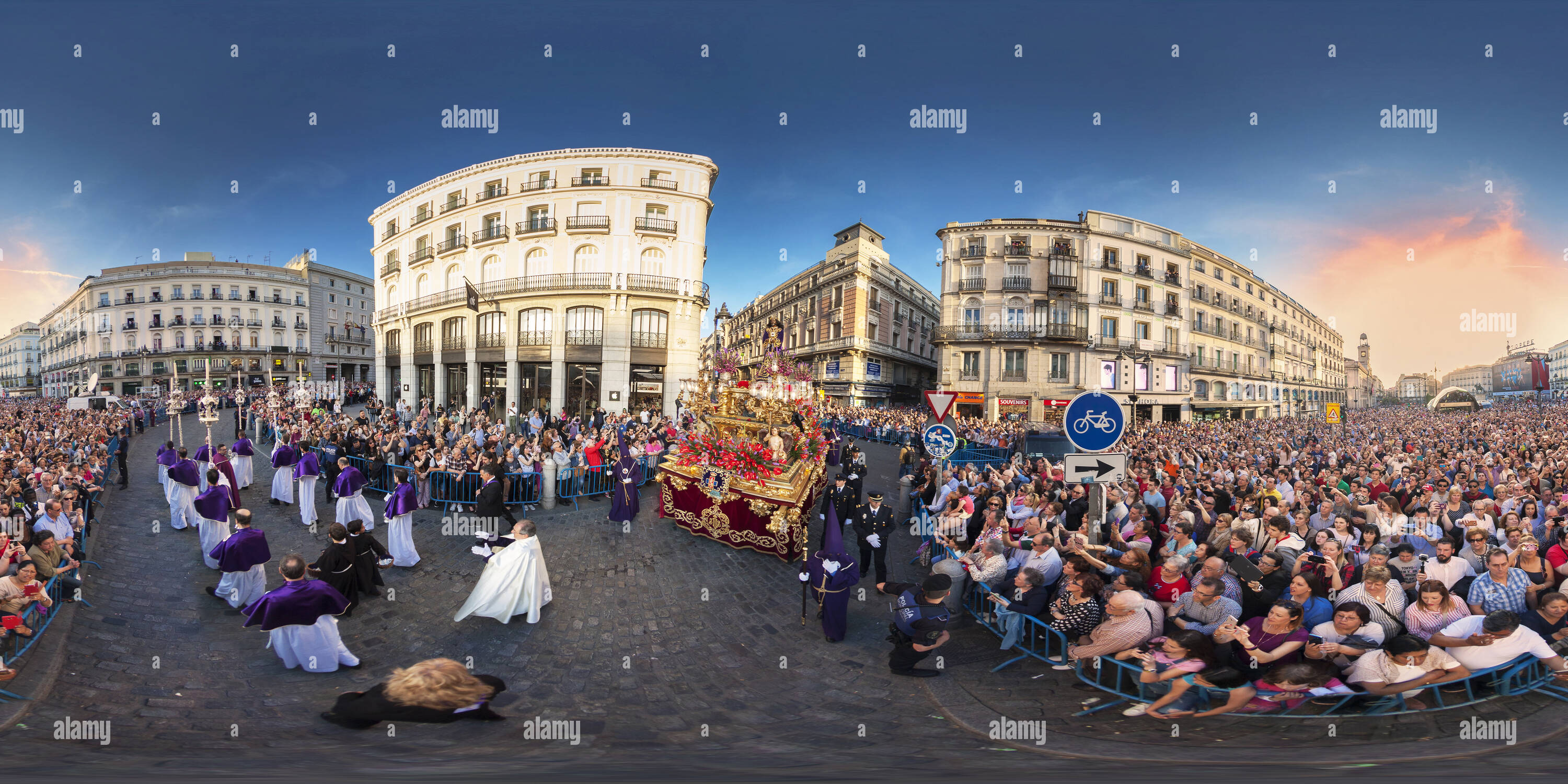 Christ of medinaceli madrid hi-res stock photography and images - Alamy