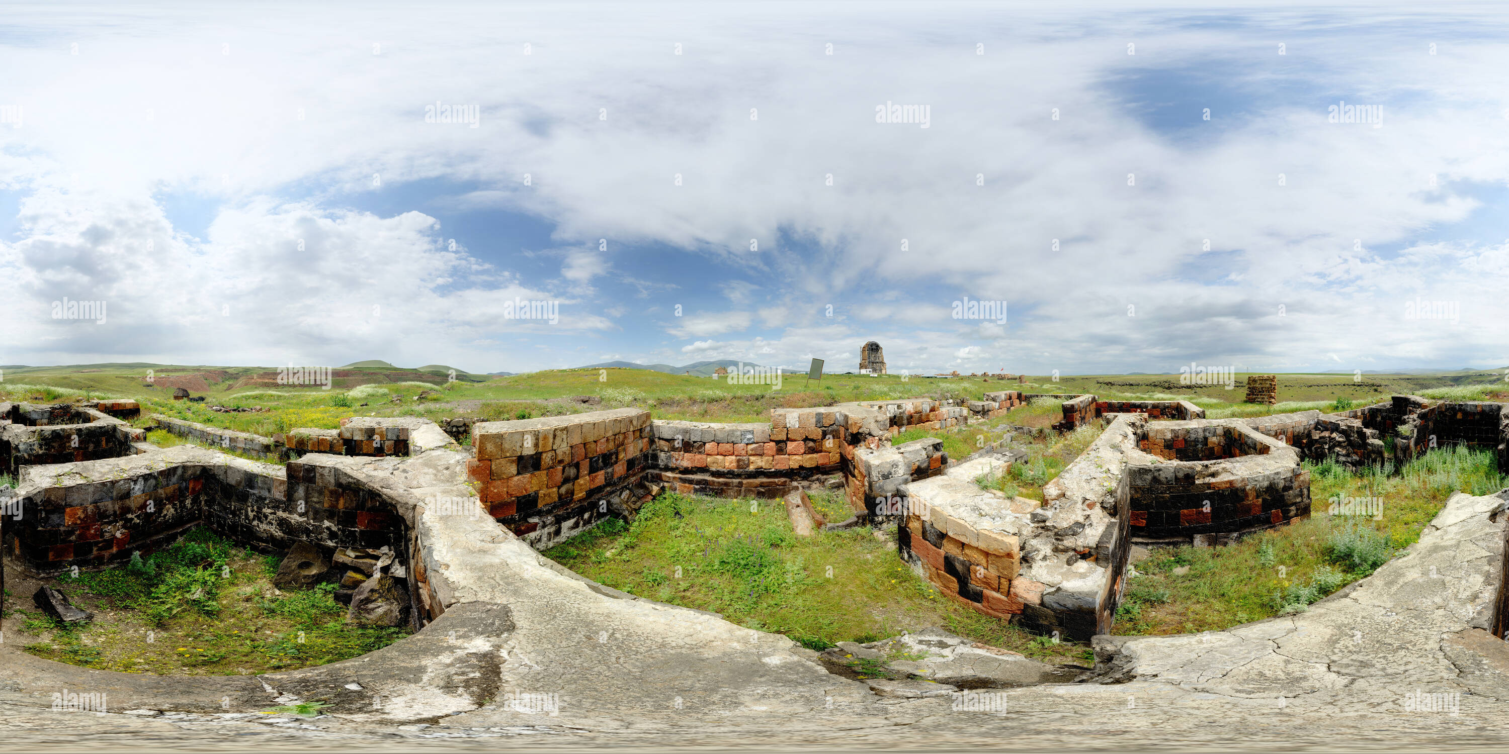 360° view of Ani Harabeleri - Küçük Hamam - Alamy