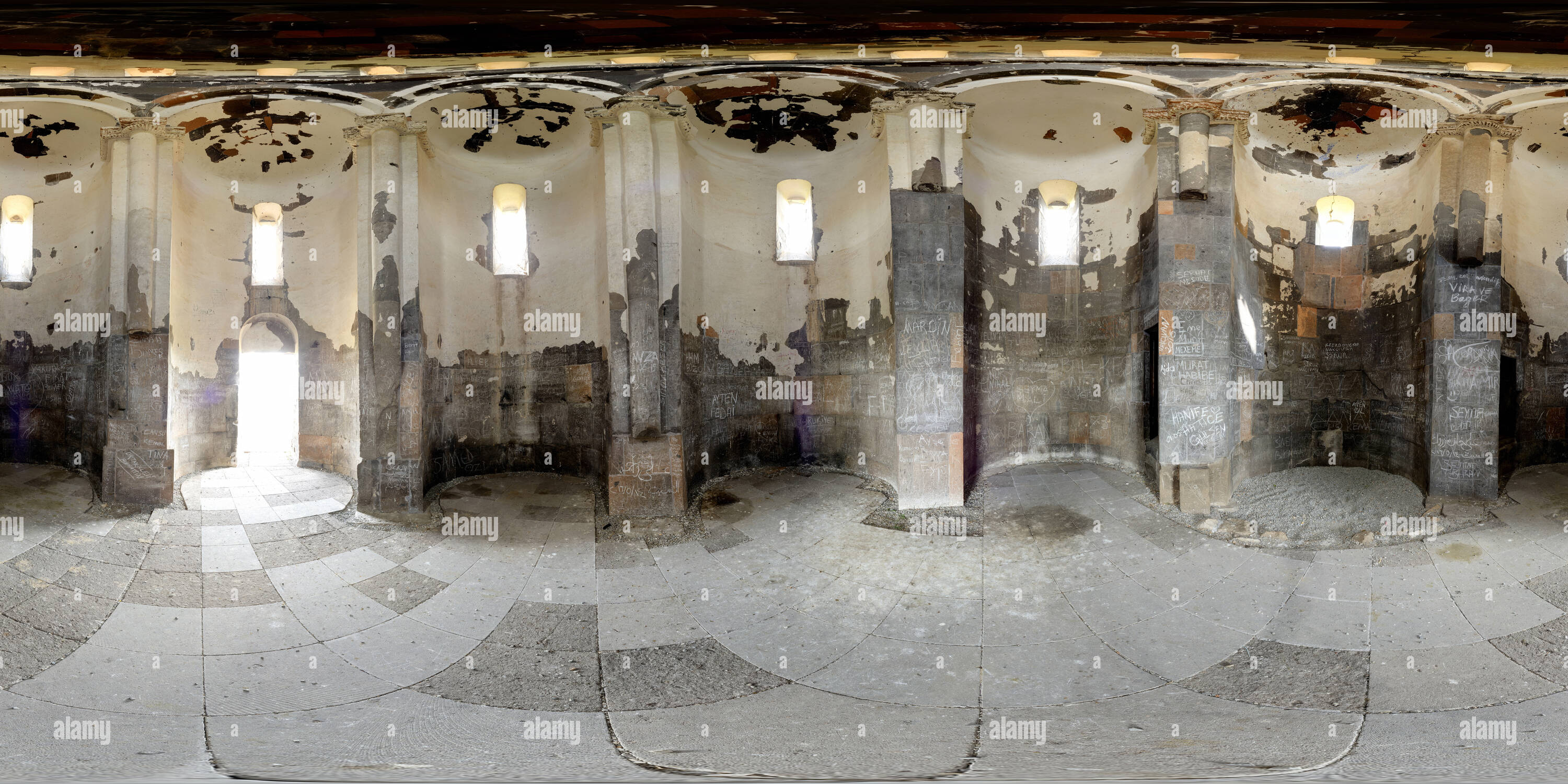 360° view of Ani Harabeleri - Abughamrents Kilisesi İç Görünüm - Alamy