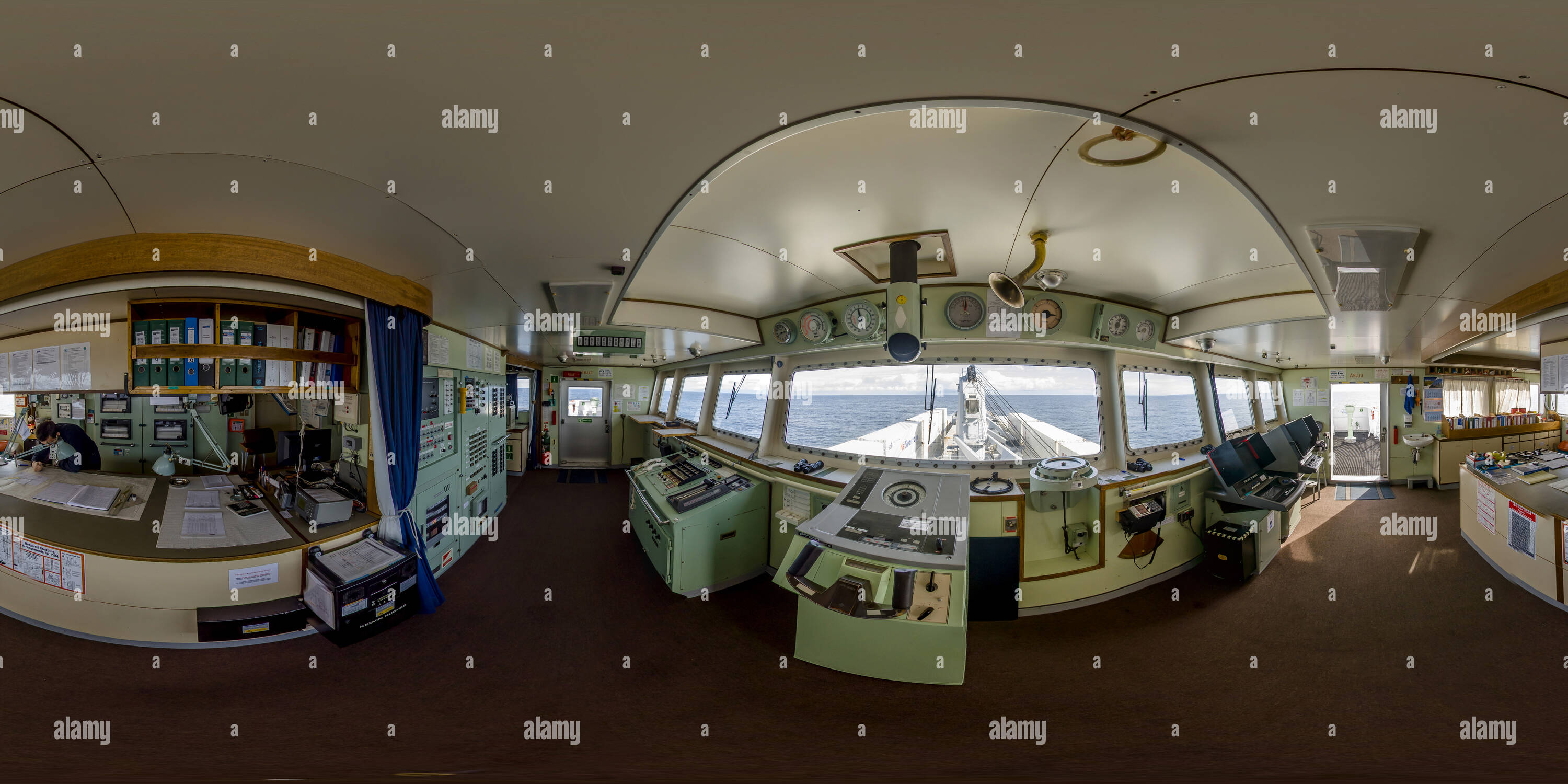 360° view of Bridge of m/v Atlantic Mermaid - Alamy