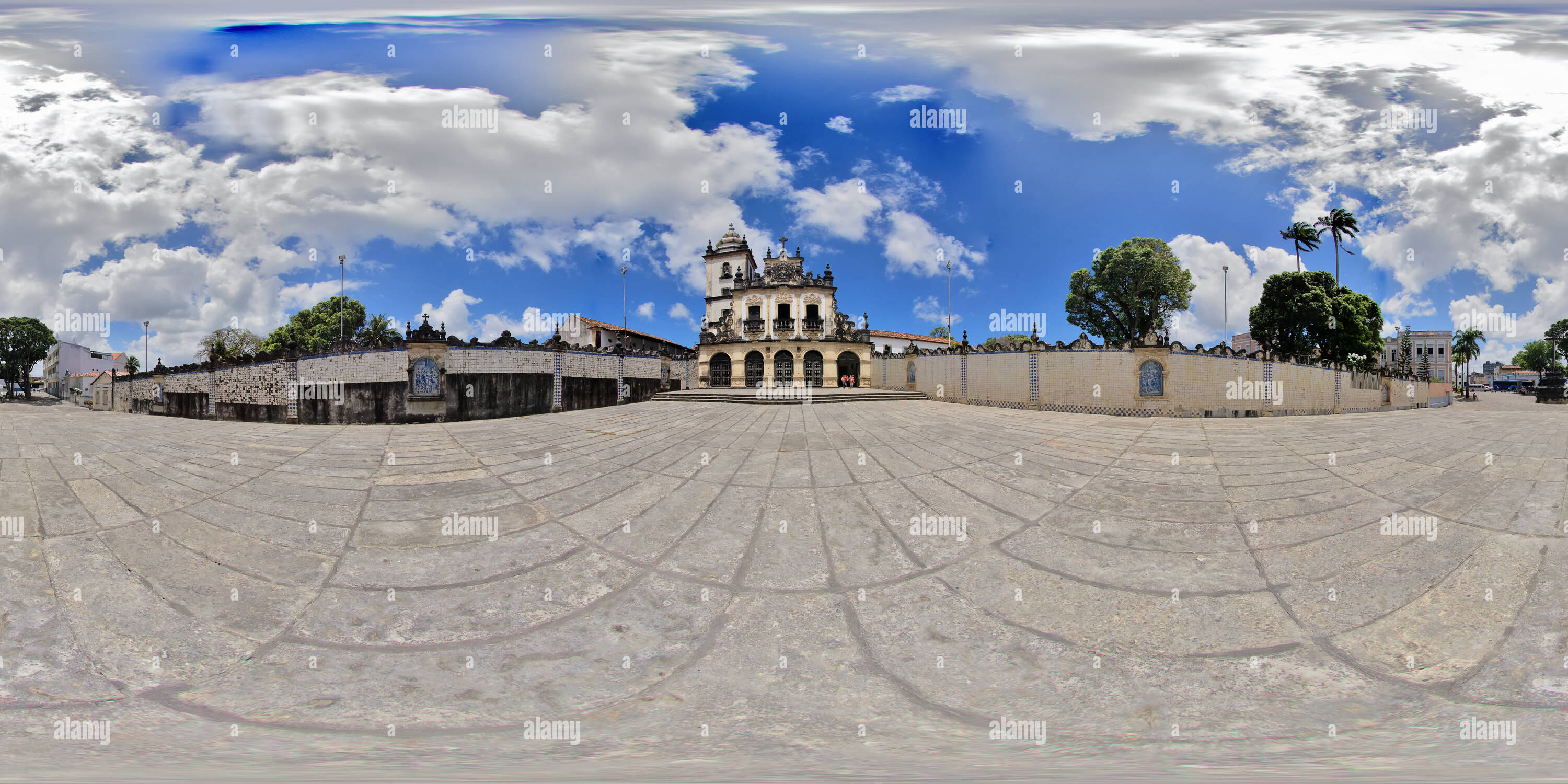 360° view of Parvis of São Francisco Church - Alamy
