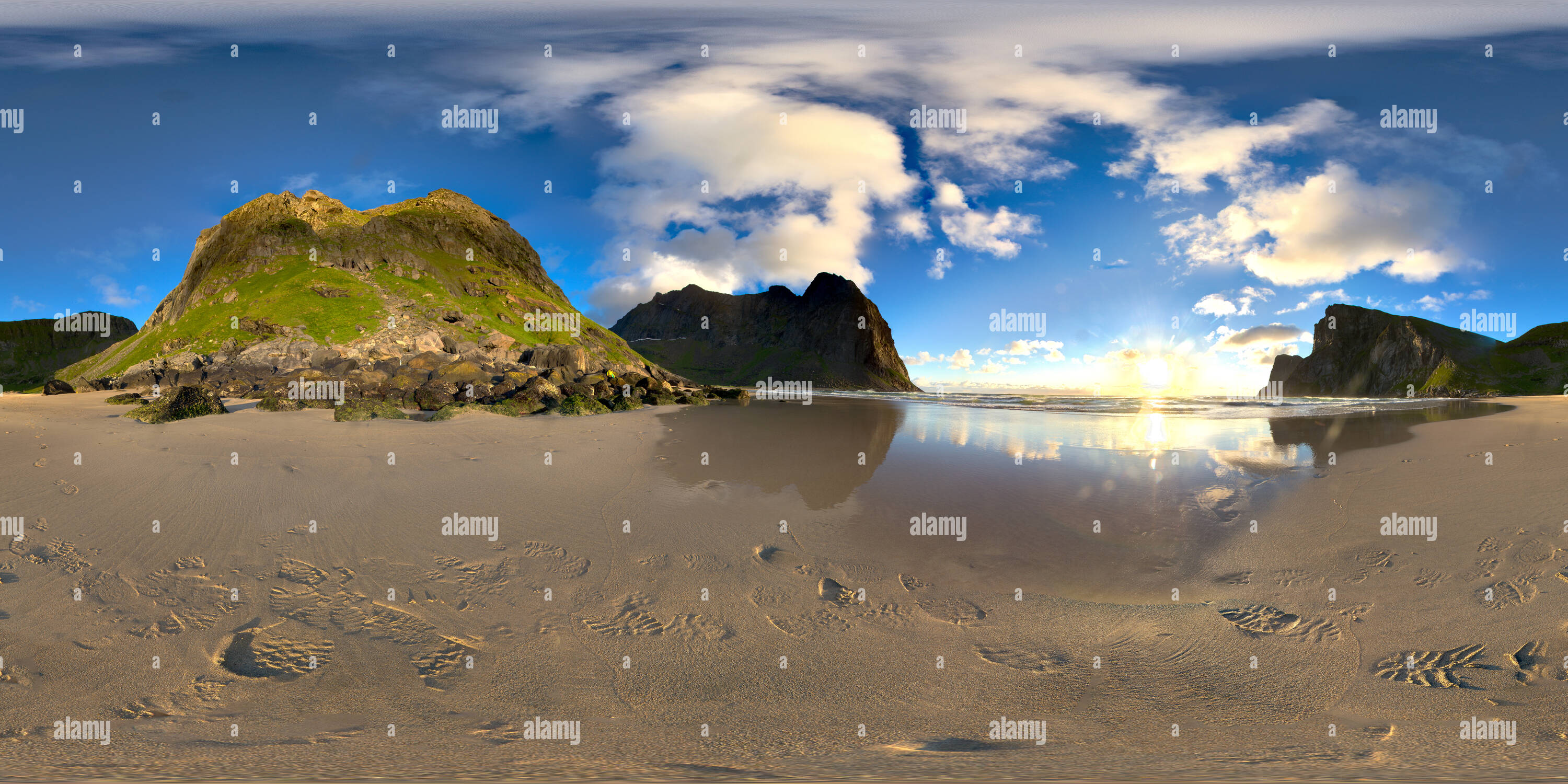 360° view of 130611 Norway lofoten nordvika 136 - Alamy