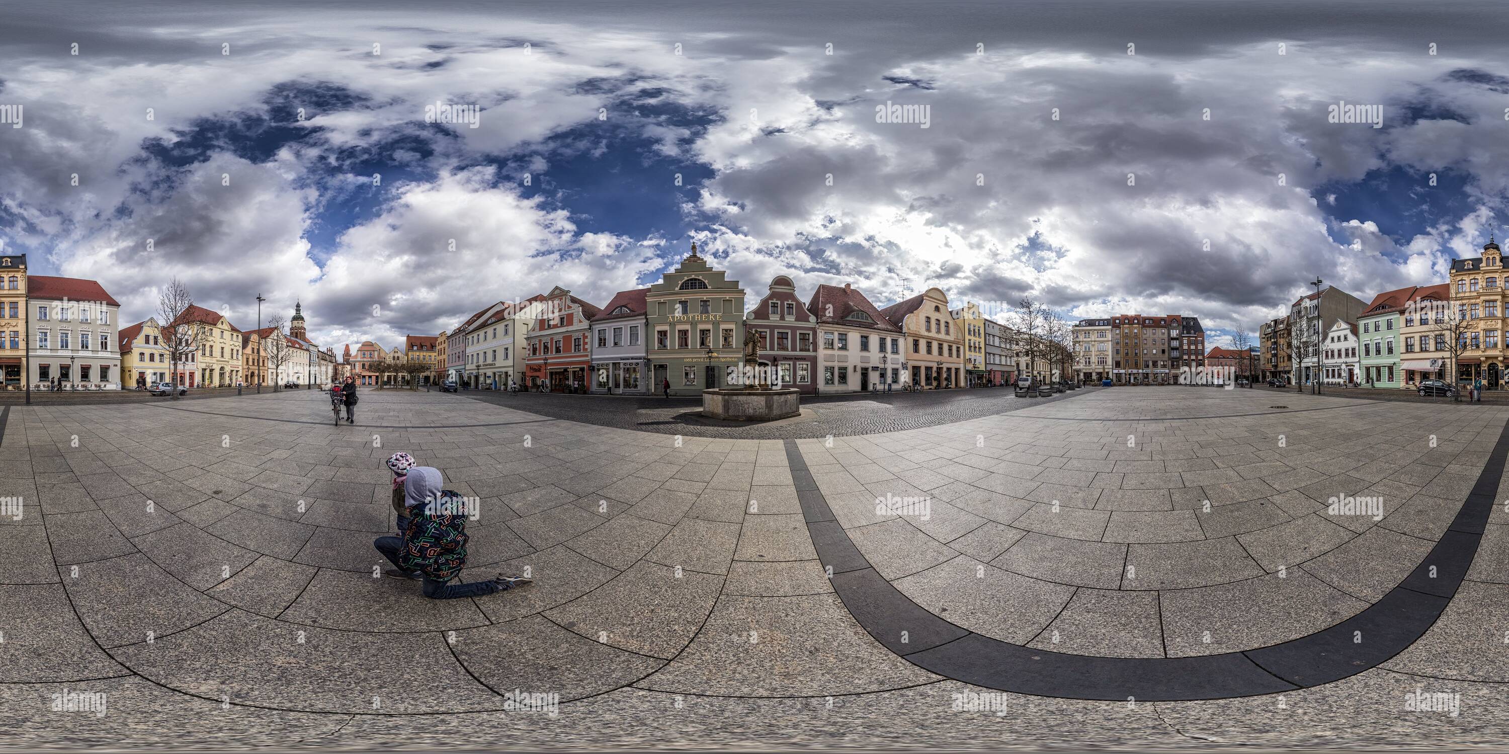 360° view of Cottbus Altmarkt Brunnen - Alamy