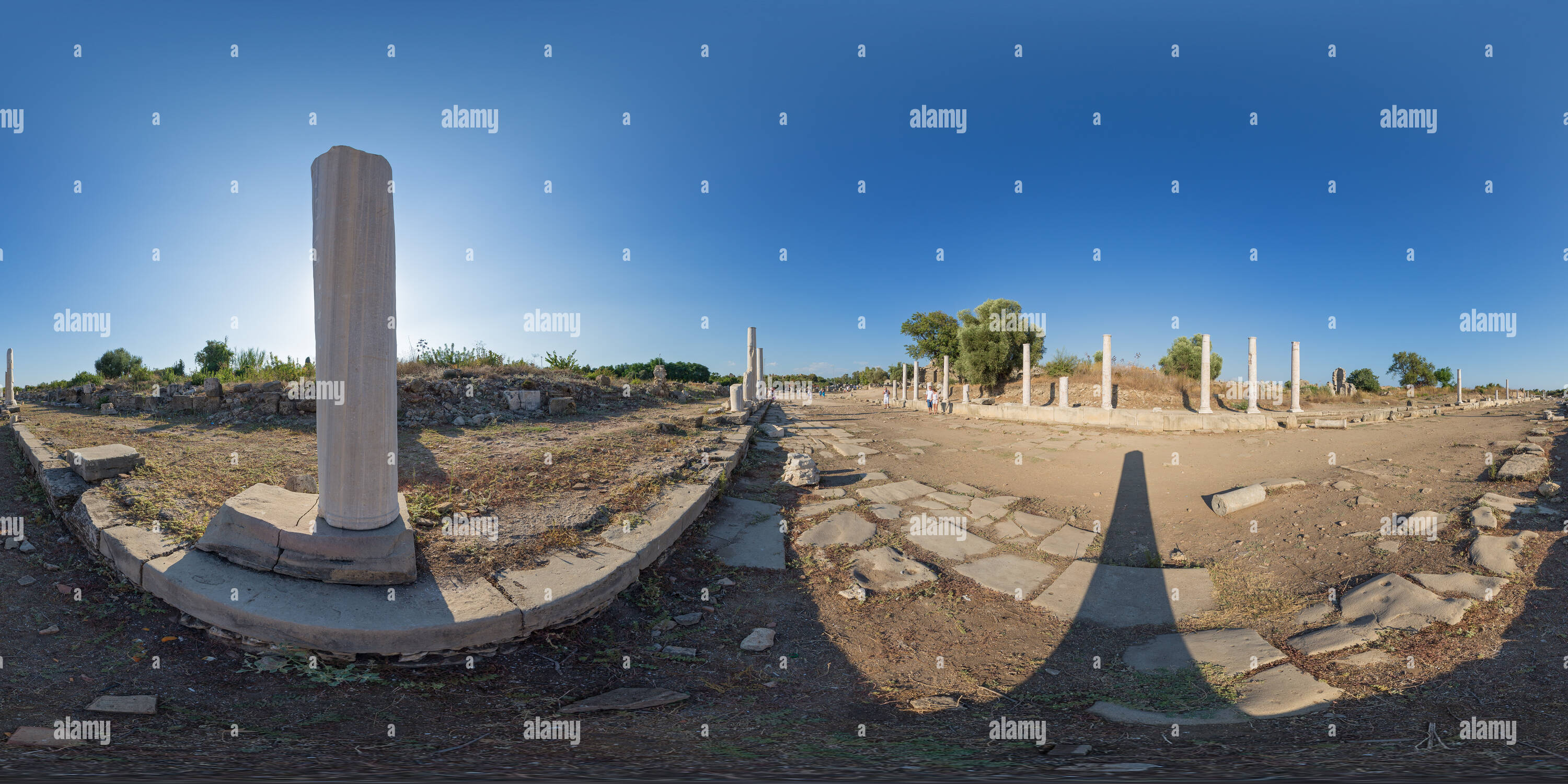 Side antik columns hi-res stock photography and images - Alamy