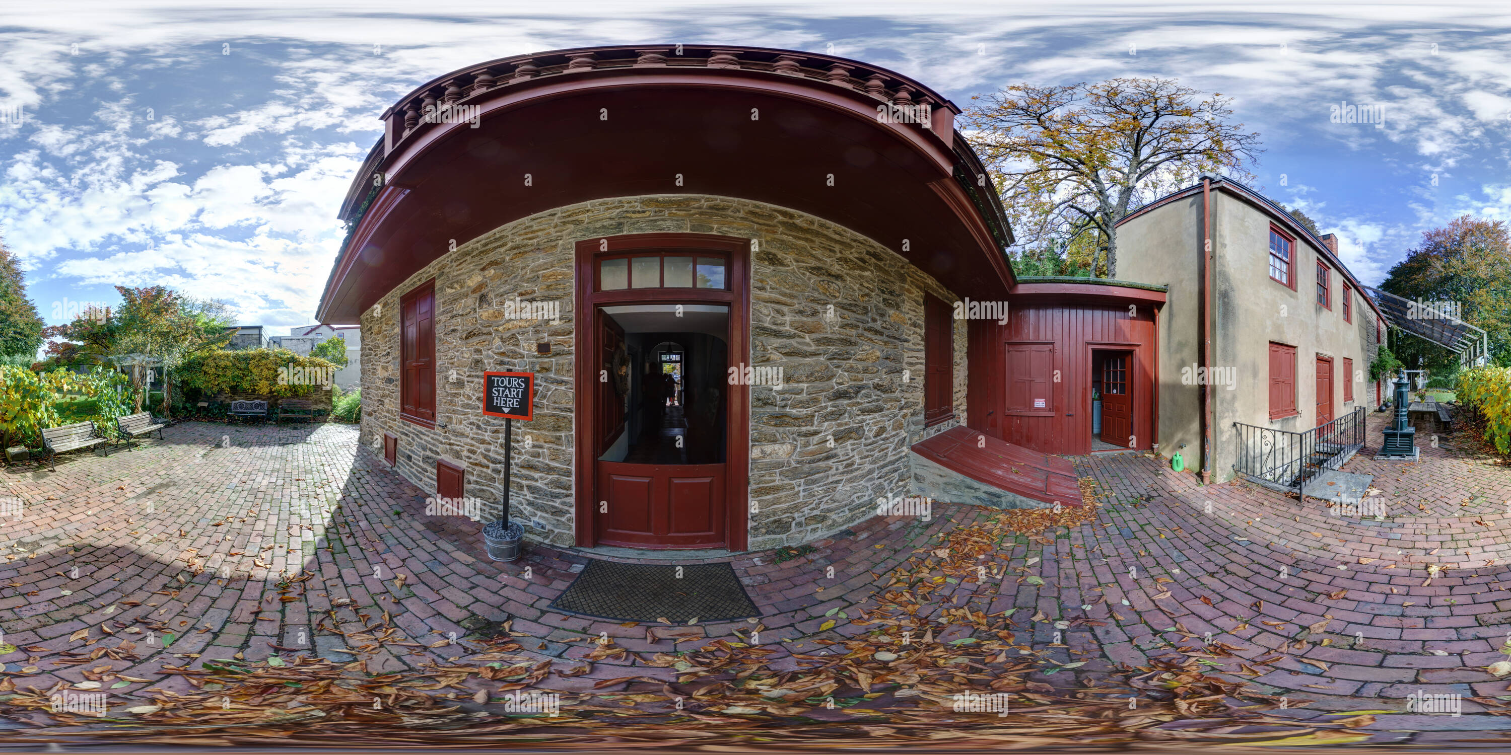 360° view of Rear Yard at Grumblethorpe - Alamy