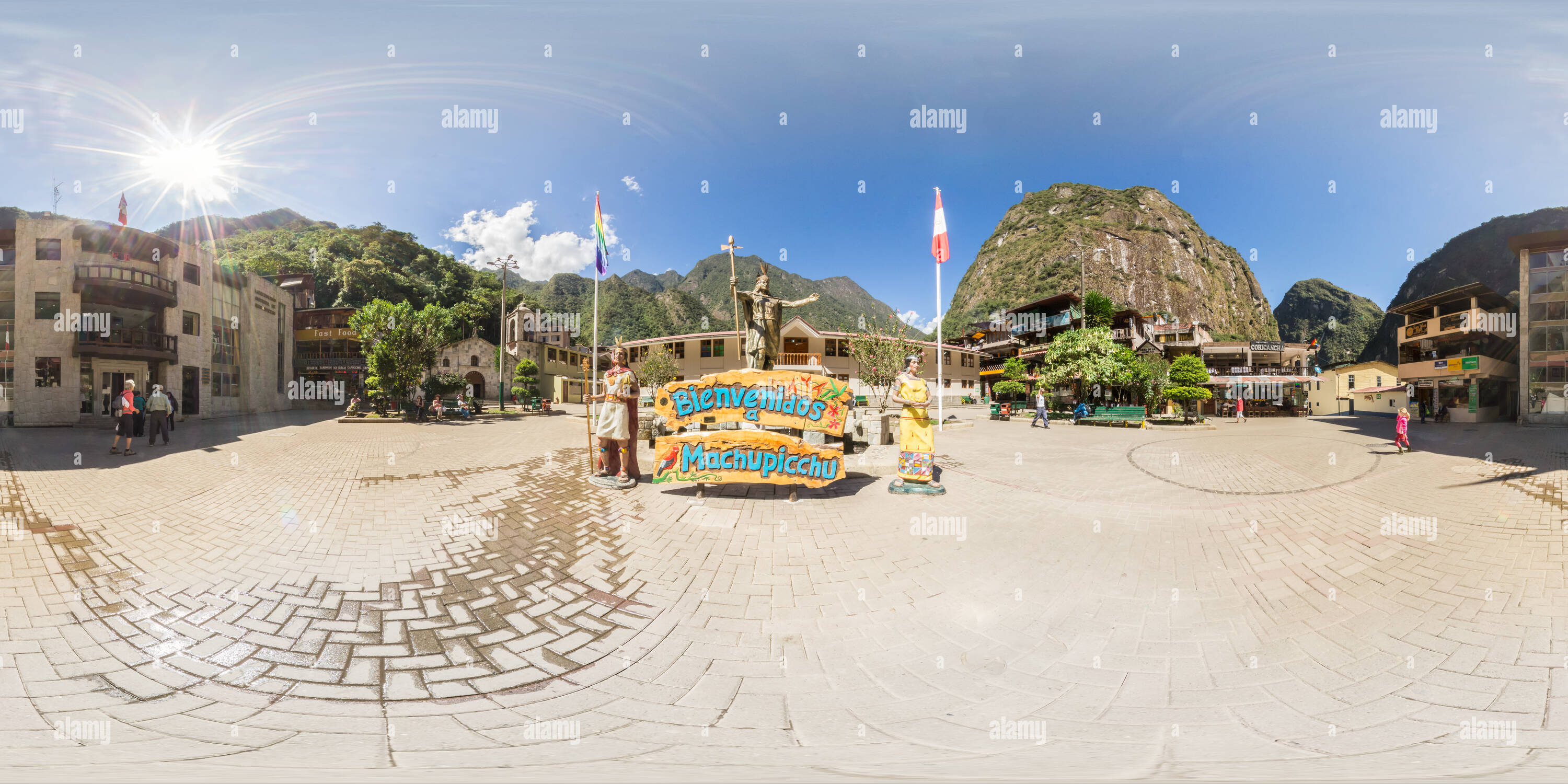 360° view of Machupicchu Pueblo - Aguas Calientes, Peru - Alamy