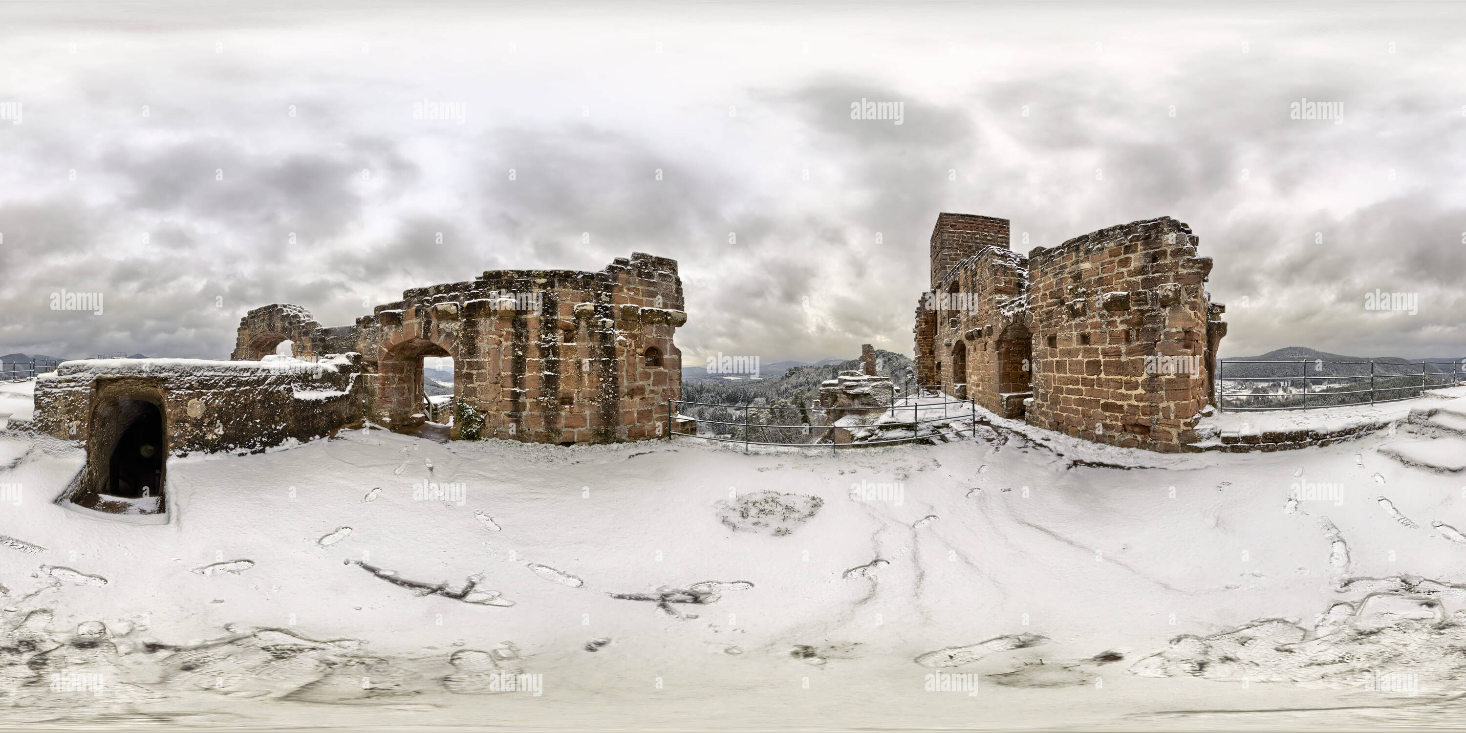 Altdahn castle hi-res stock photography and images - Alamy