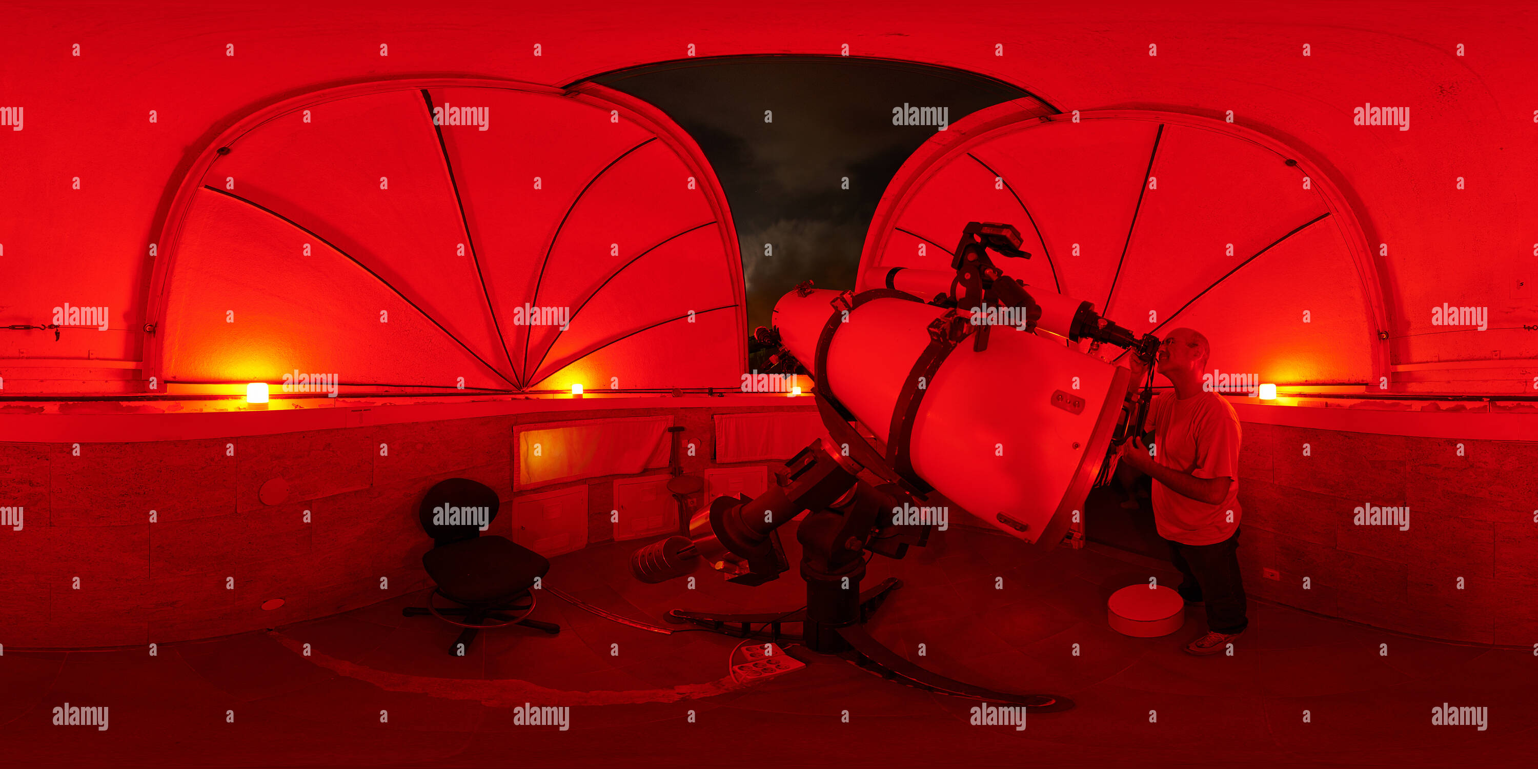 360 View Of Telescope Circulo Astron mico De Mediterraneo Alamy 360-view-of-telescope-circulo-astron-mico-de-mediterraneo-alamy