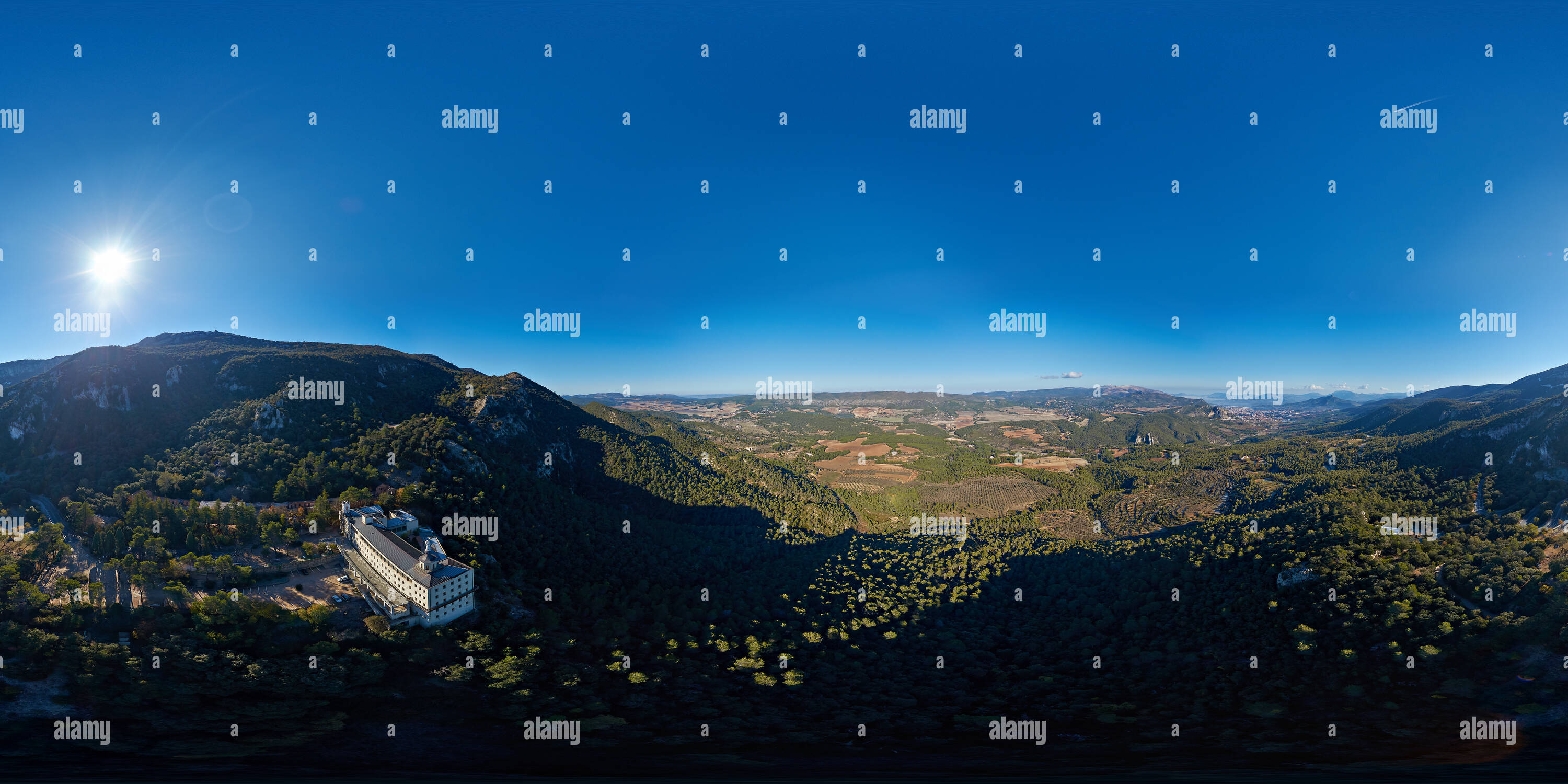 360° view of Panorámica aérea del Parque Natural de la Font Roja - Alamy