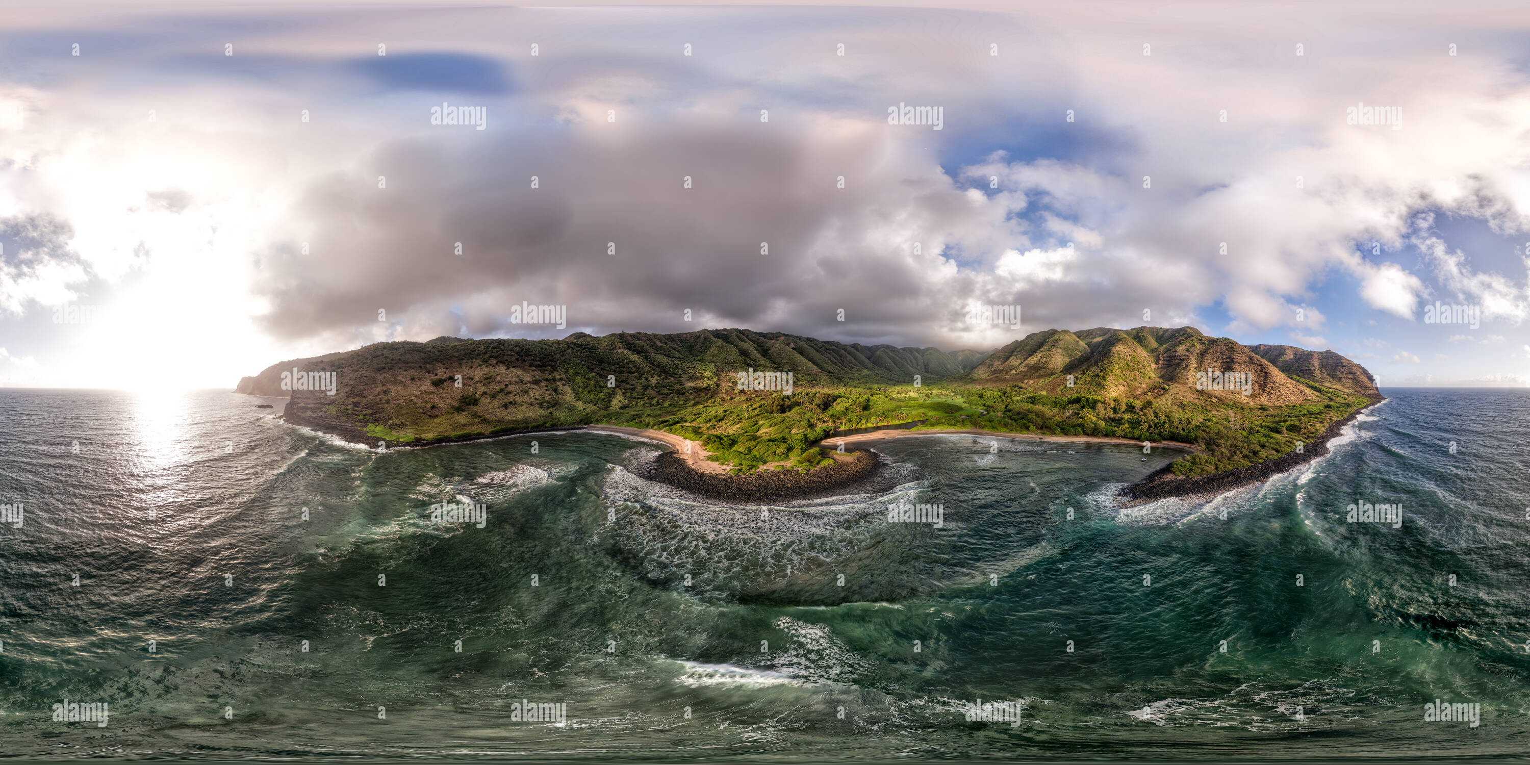 Halawa bay hi-res stock photography and images - Alamy