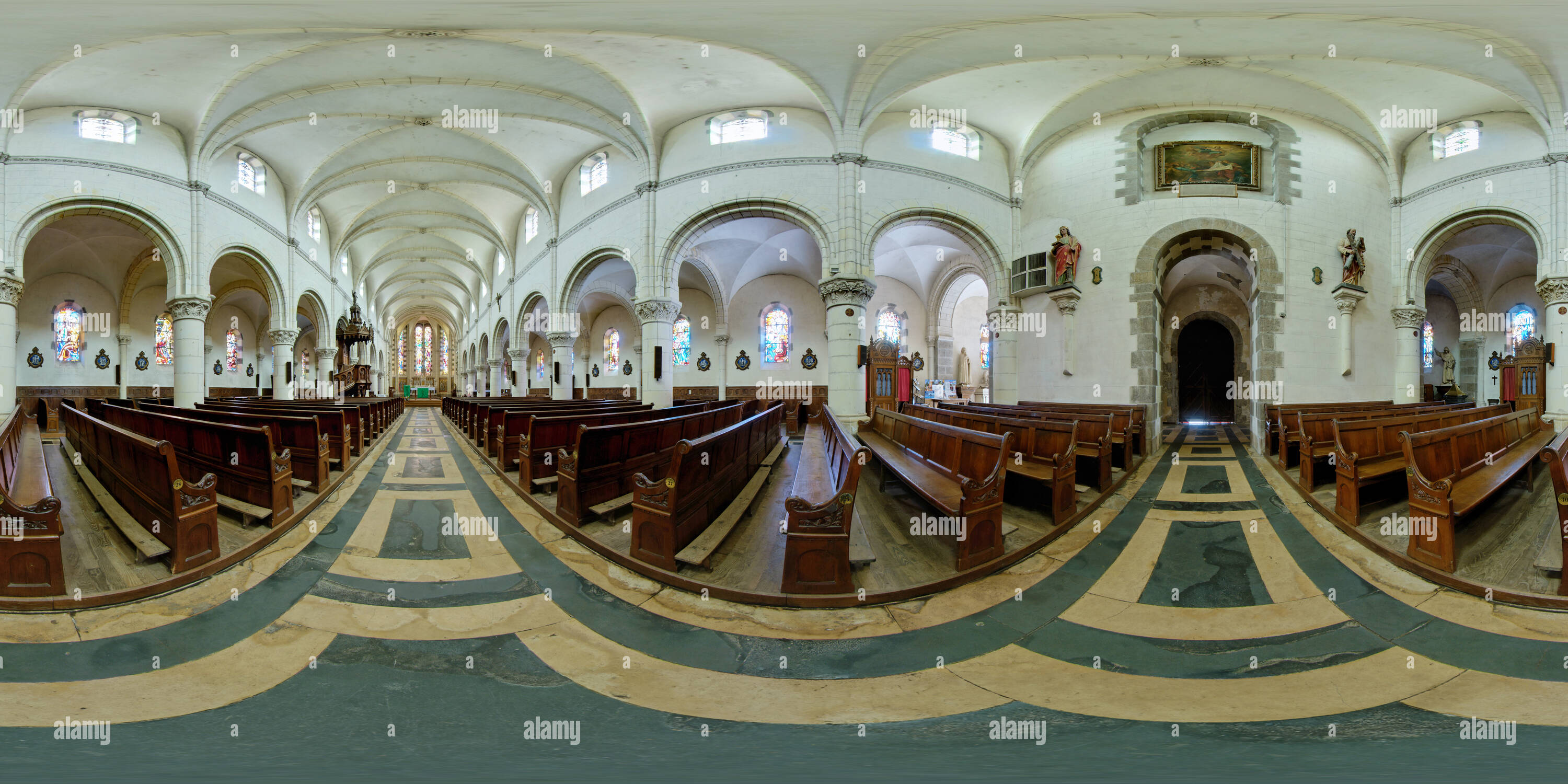360° view of Nef de l'église de Gavray - France - Alamy