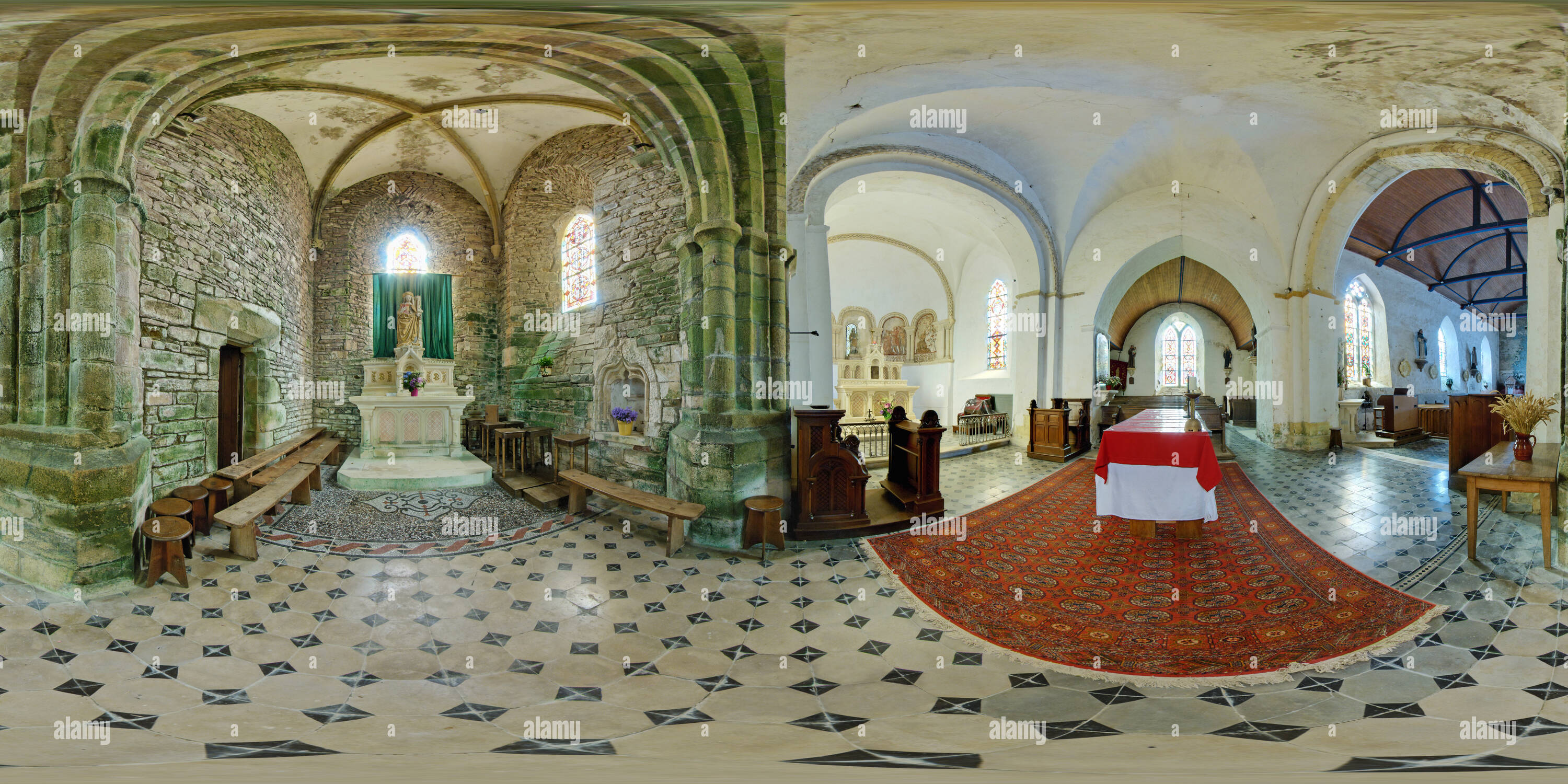 360° view of Transept de l'église de Savigny - France - Alamy
