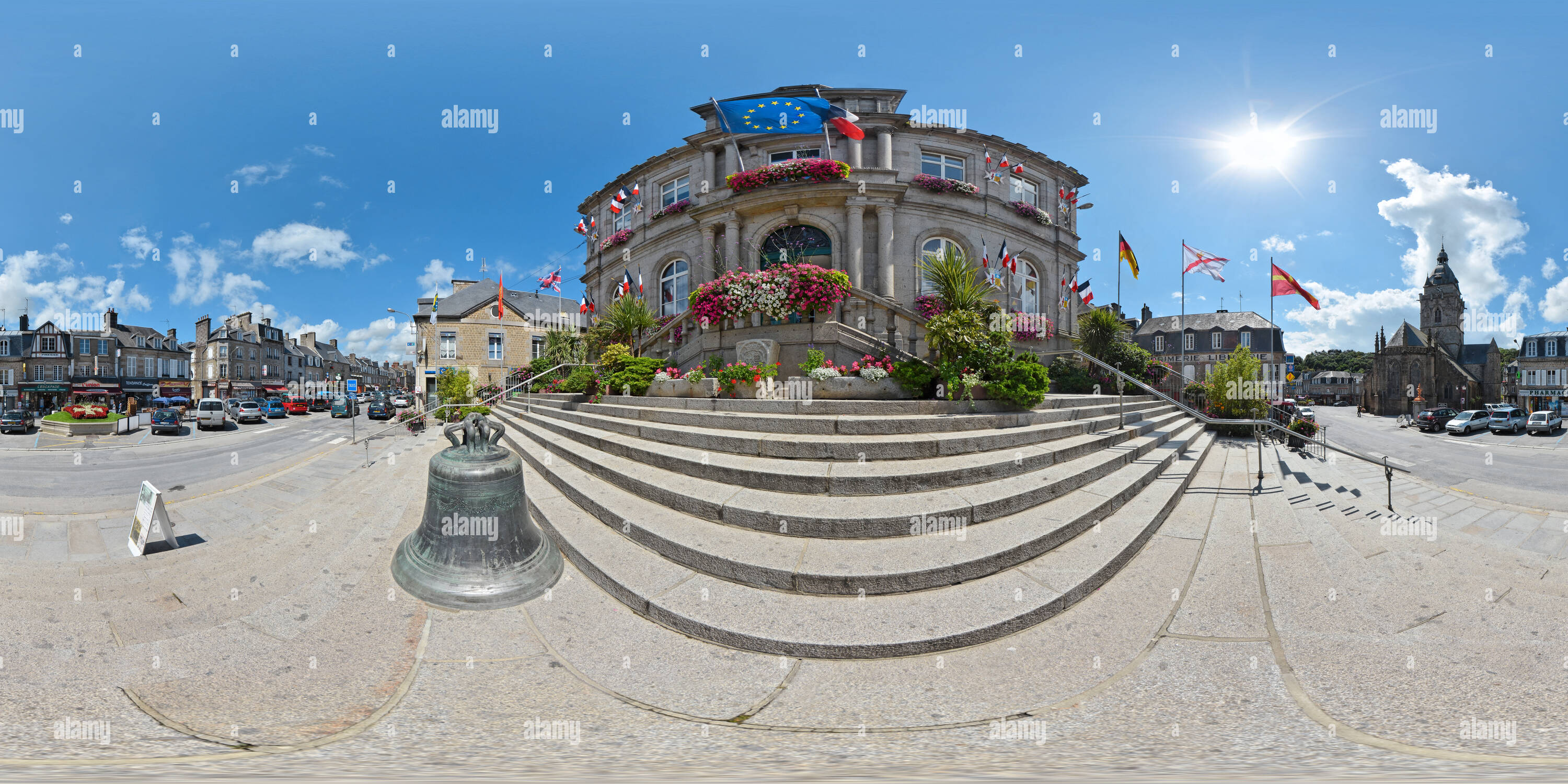 360° view of Cloche du parvis de l'Hôtel de Ville de Villedieu-les ...