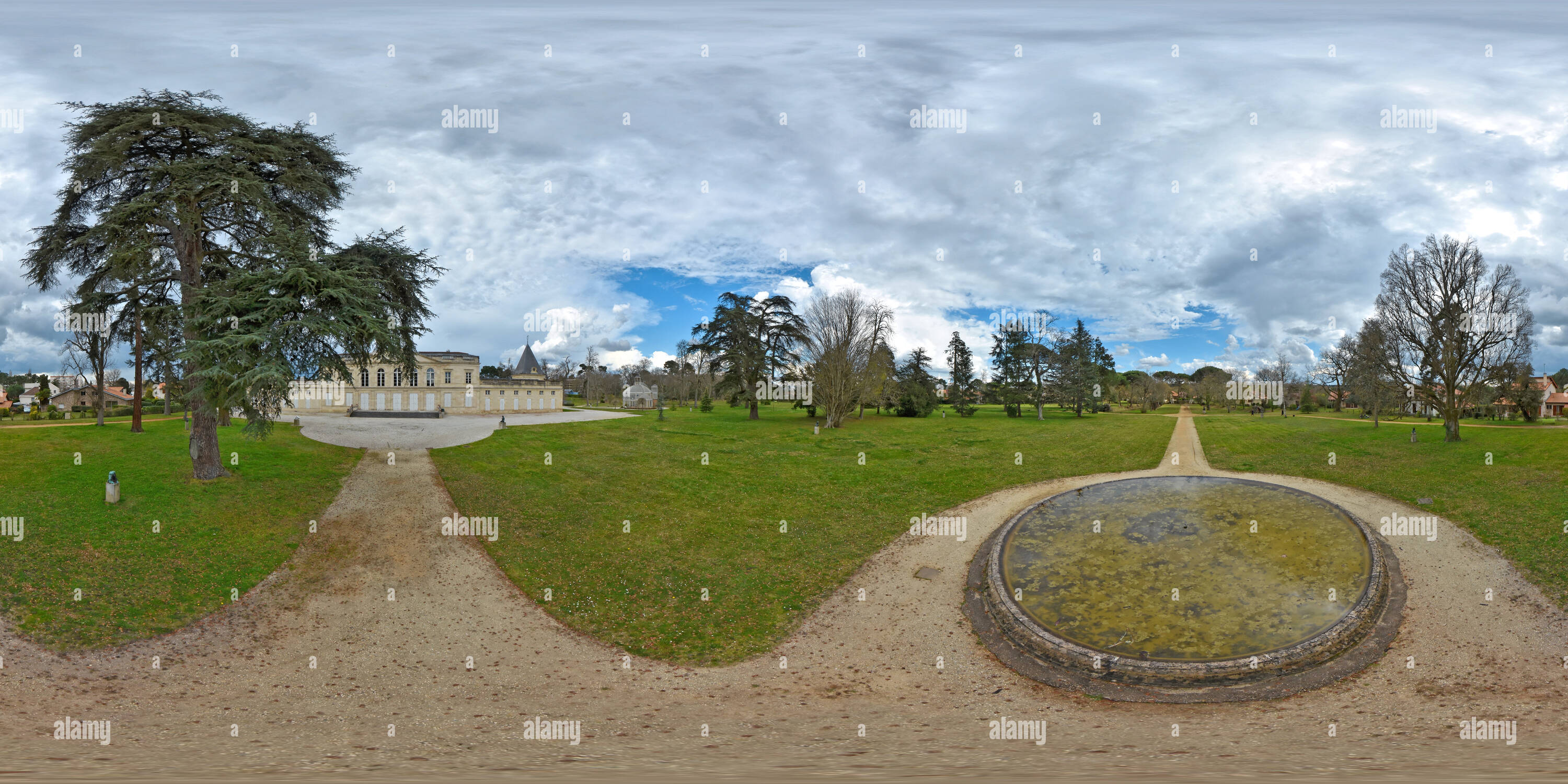 360° view of Hôtel de Ville de Gradignan - France - Alamy