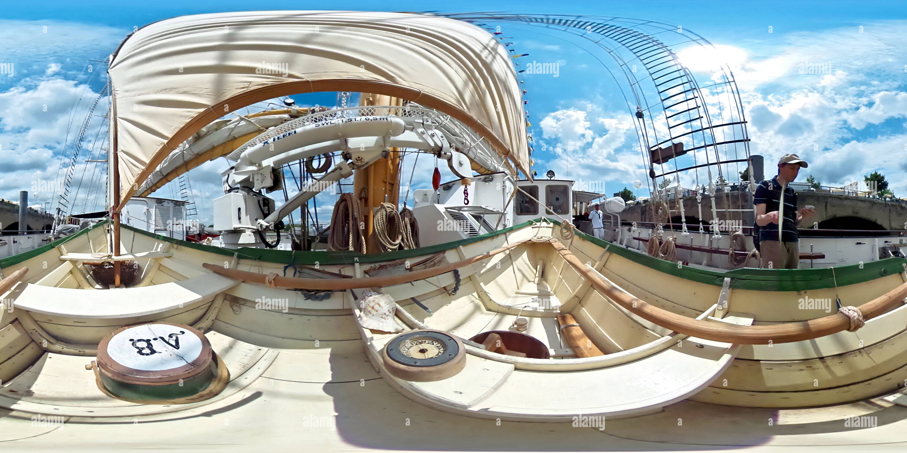 360° view of Santa Maria Manuela - Bordeaux Fête le Vin 2014 - Alamy