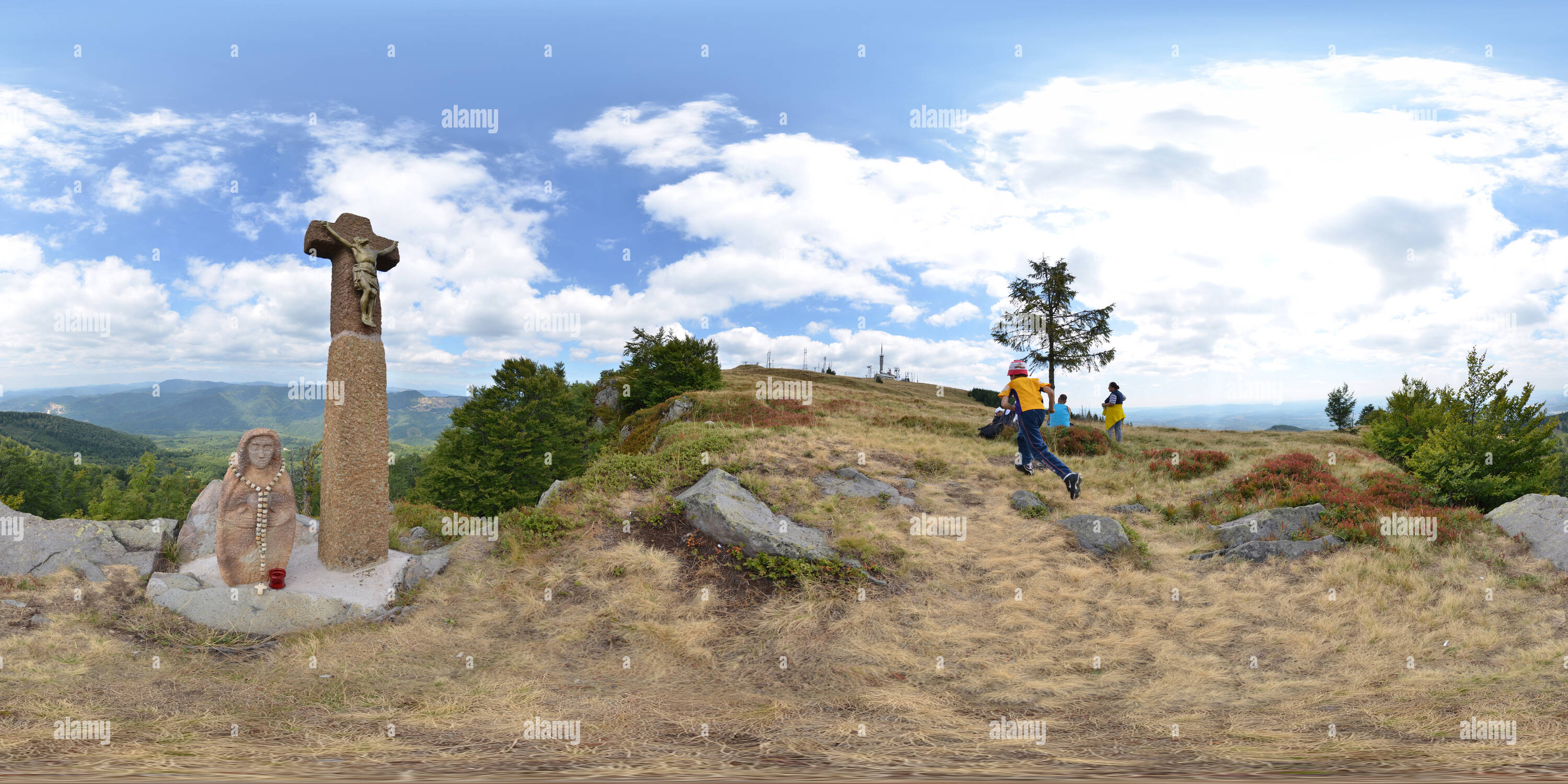 360° view of „Mogosa” peak, north view, Gutai Mountain, Romania - Alamy