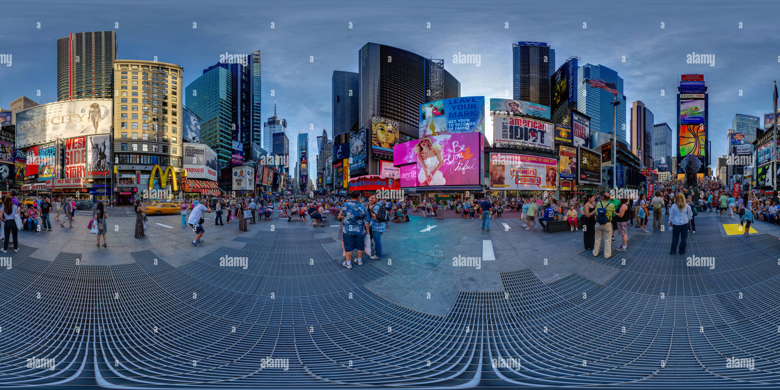 360° view of Times Square NYC - Alamy