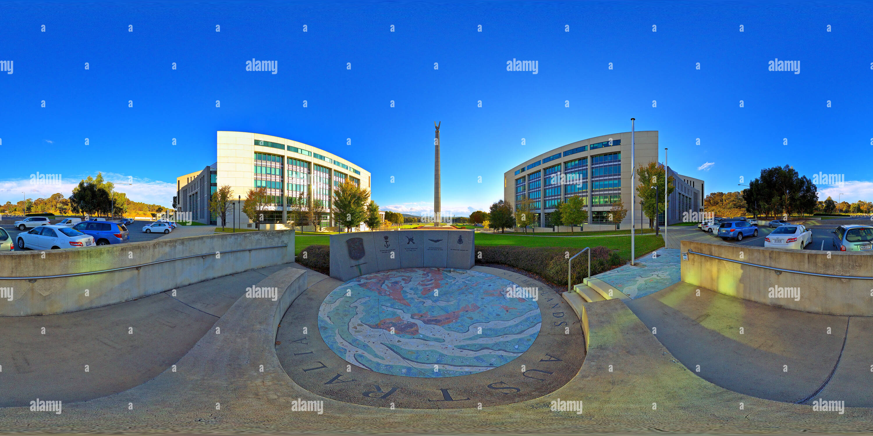 360° view of Canberra - Netherlands-Australia Memorial - Alamy