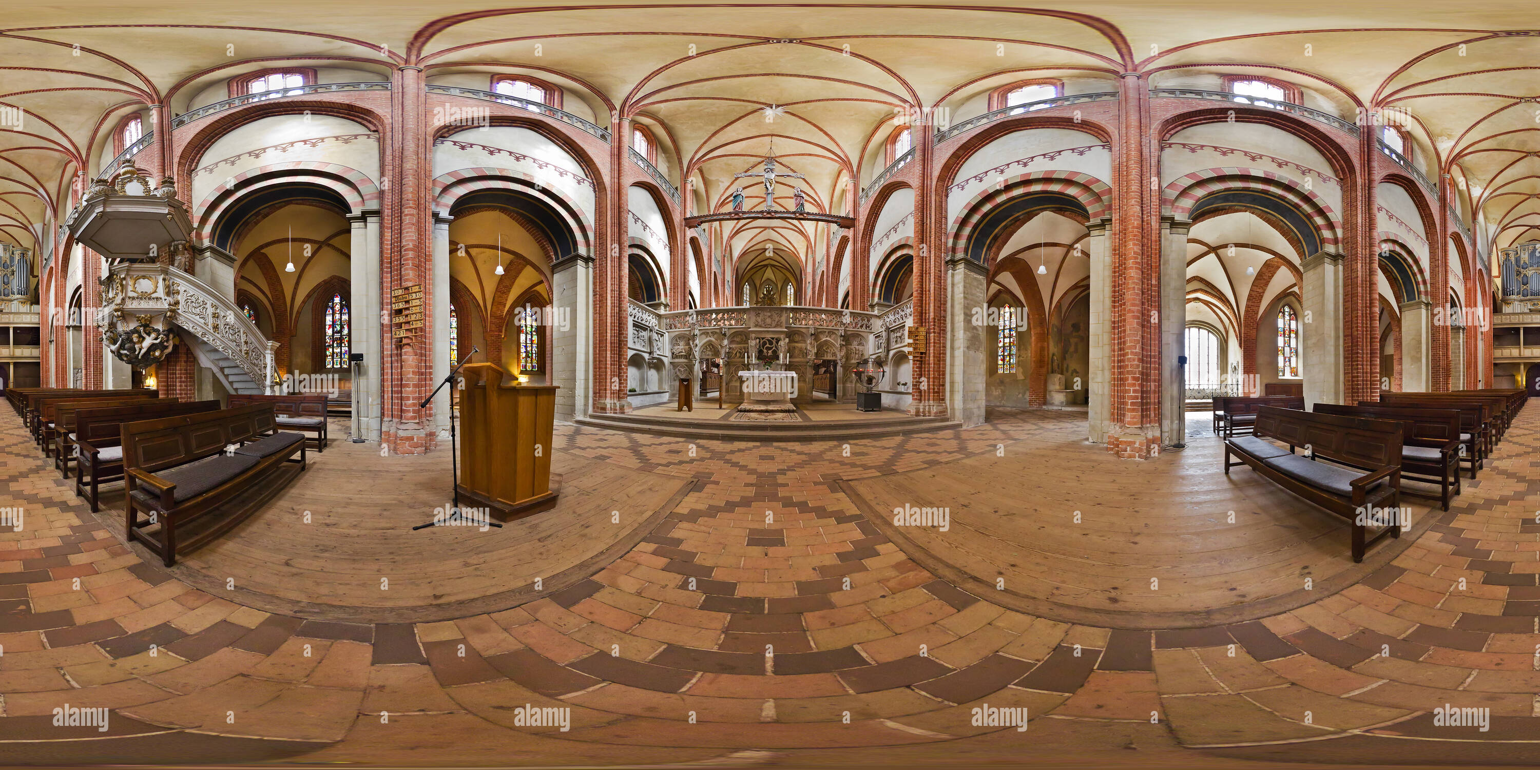 360° view of Havelberg Cathedral - Nave and Rood Screen - Alamy