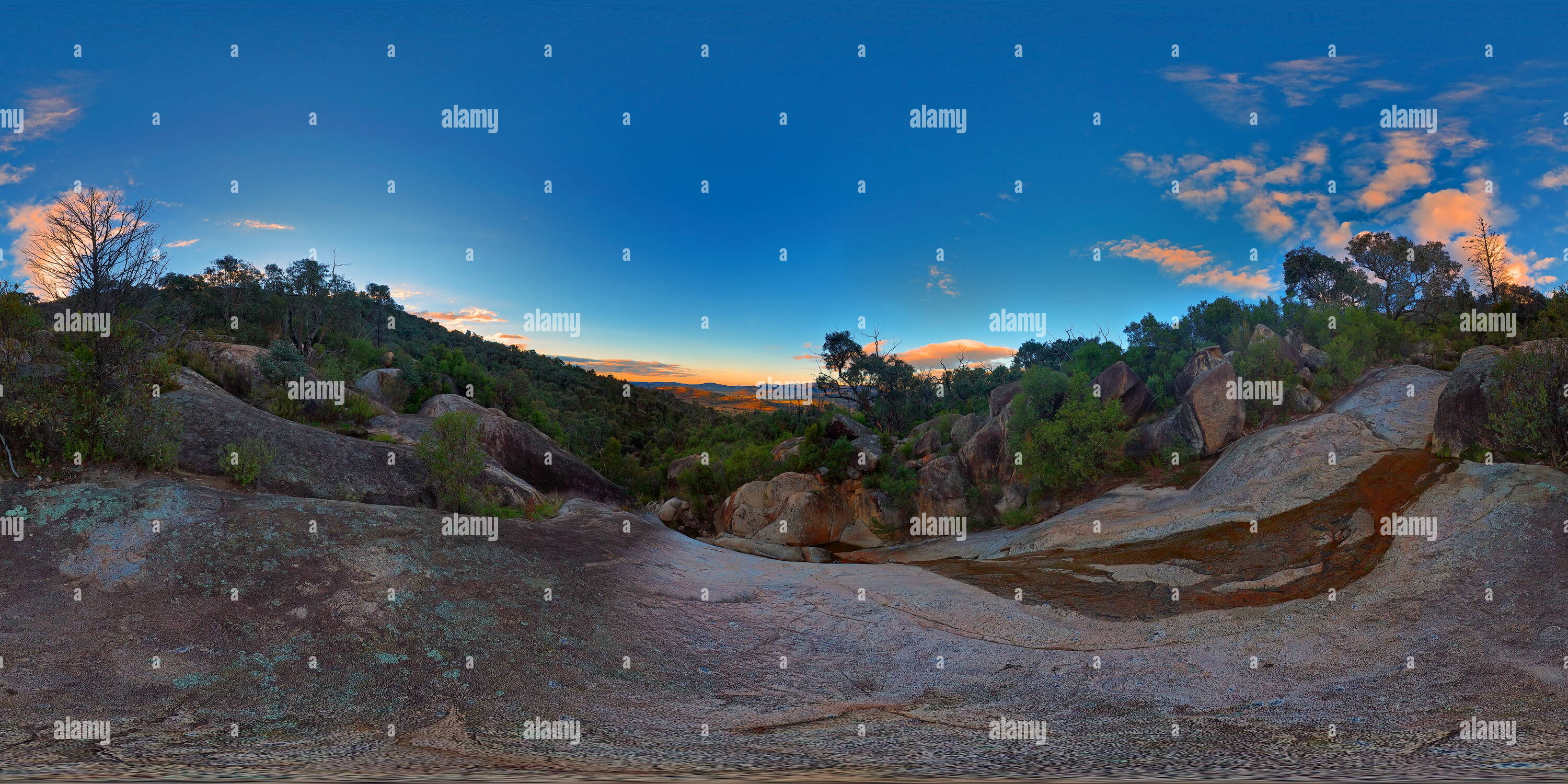 360° view of Namadgi NP - Mt Tennent - trickling water 2 - Alamy