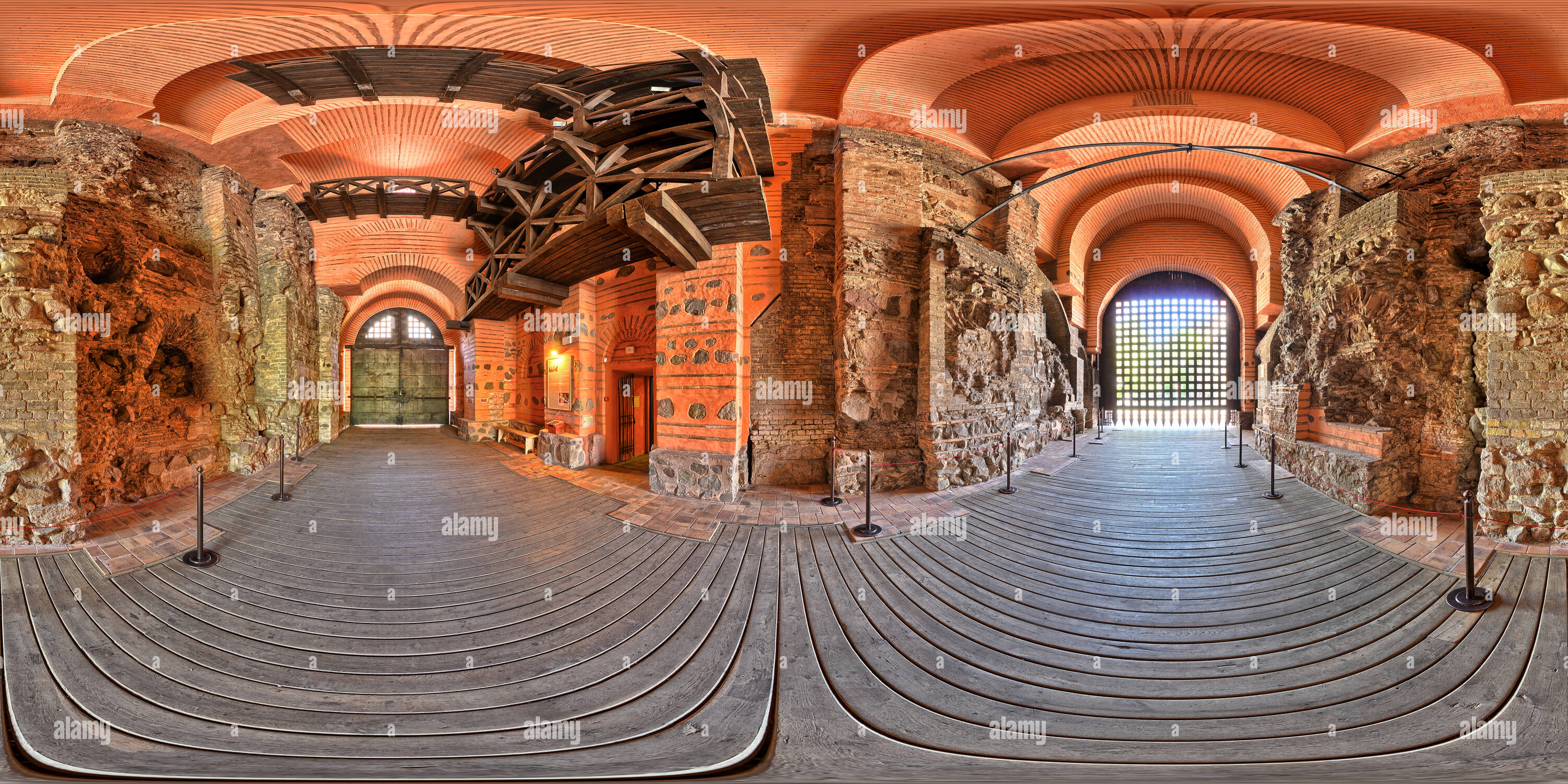 360° view of The Golden gate (Inside museum - Alamy
